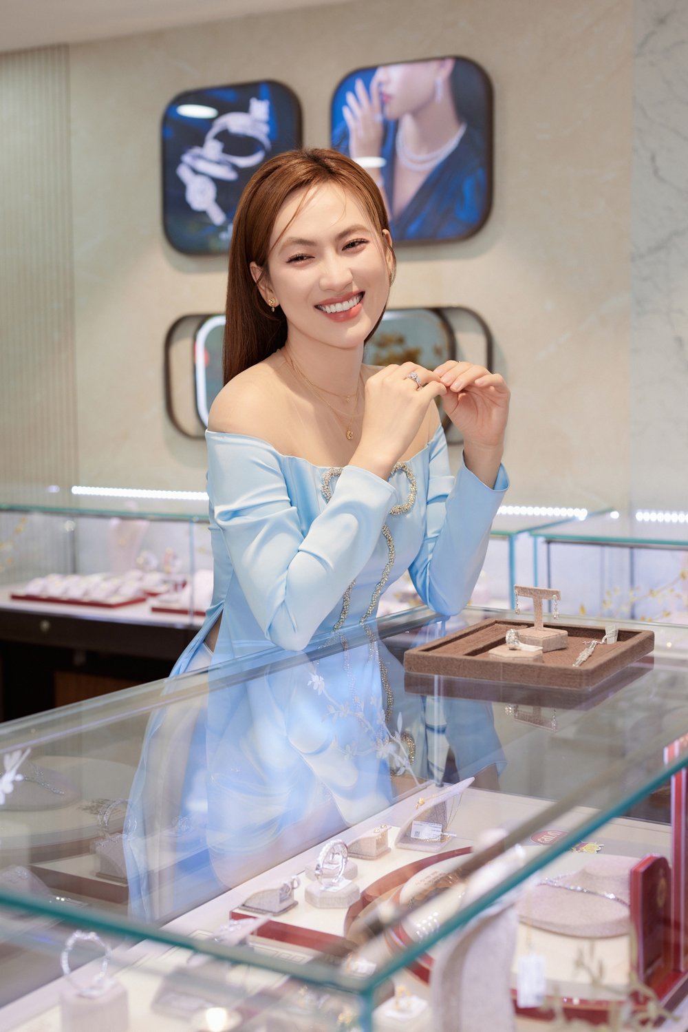 Phim 'Mai' thu 345 tỉ, nữ chính Phương Anh Đào tự thưởng quà 'khủng'