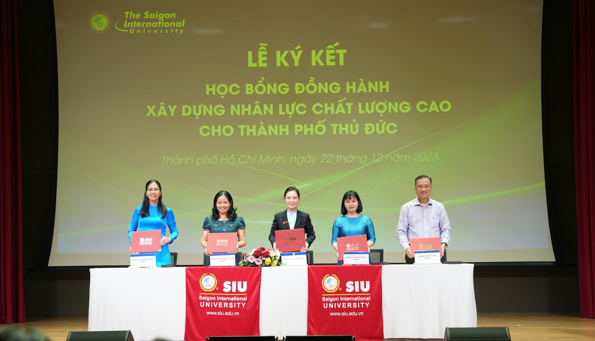 SIU triển khai học bổng đặc biệt dành cho học sinh TP.Thủ Đức