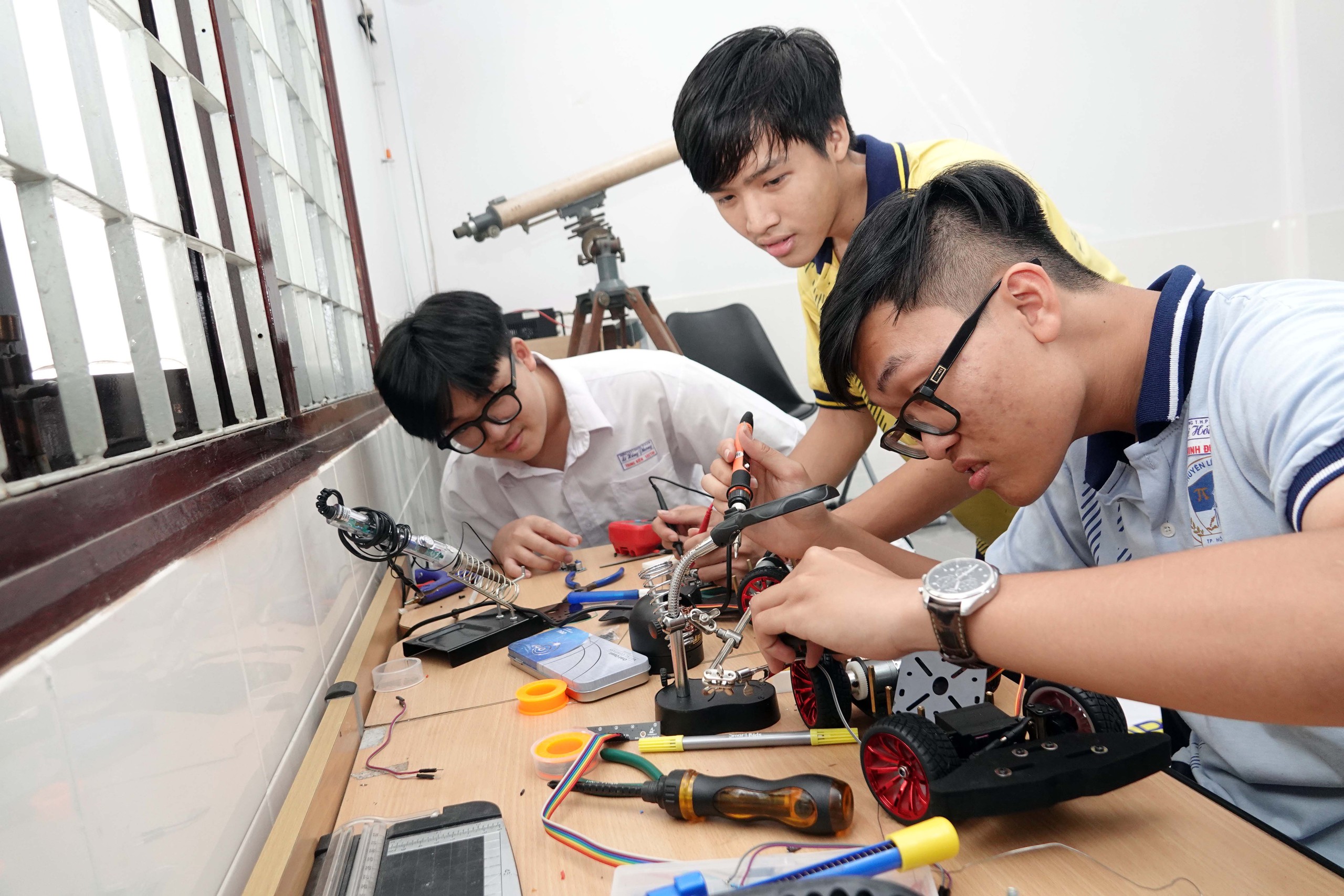 Điều đặc biệt từ chú chó robot cứu hộ đạt giải thưởng quốc tế