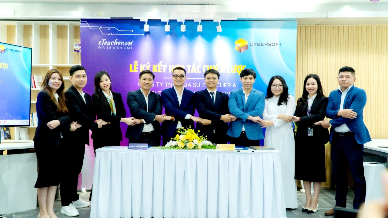 Gia sư eTeacher hợp tác chiến lược với Công ty công nghệ CyberSoft