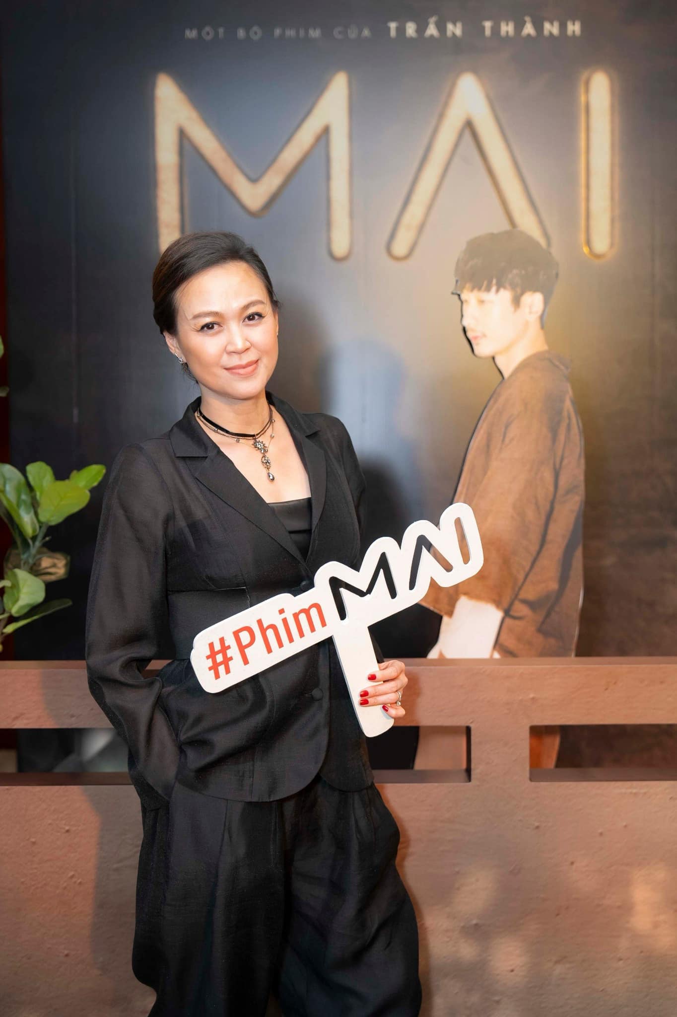 Siêu mẫu Ngọc Nga: Tôi từng rời showbiz vì chọn gia đình