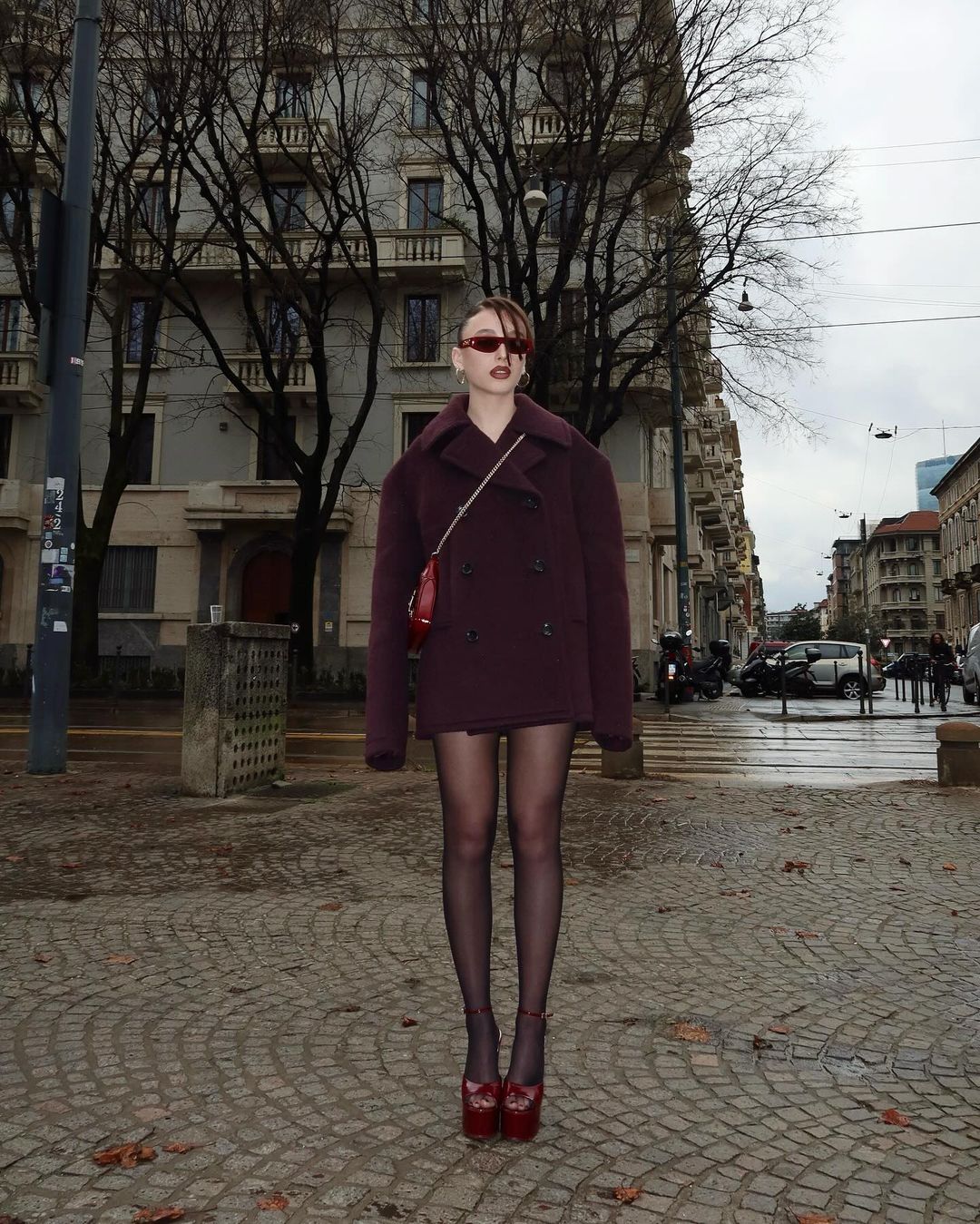 Trời quá nóng, diện váy blazer vừa đẹp vừa mát miễn bàn