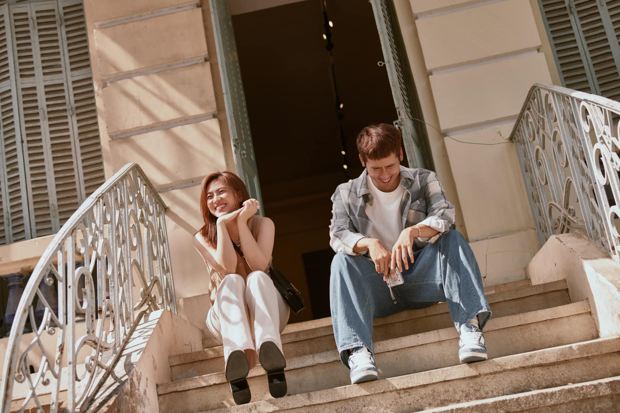 Lên đồ ăn ý, Tuấn Trần - Phương Anh Đào được fan ra sức 'đẩy thuyền'