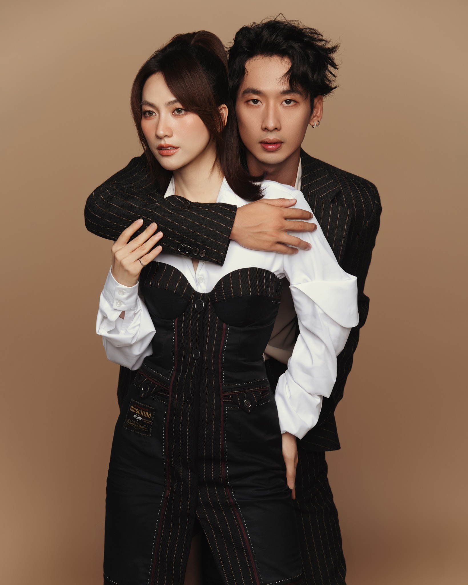 Lên đồ ăn ý, Tuấn Trần - Phương Anh Đào được fan ra sức 'đẩy thuyền'