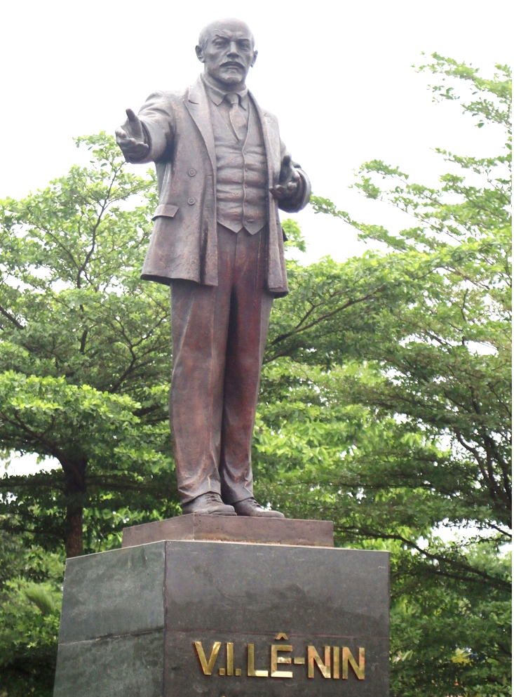 Khánh thành tượng đài V.I.Lênin tại Nghệ An