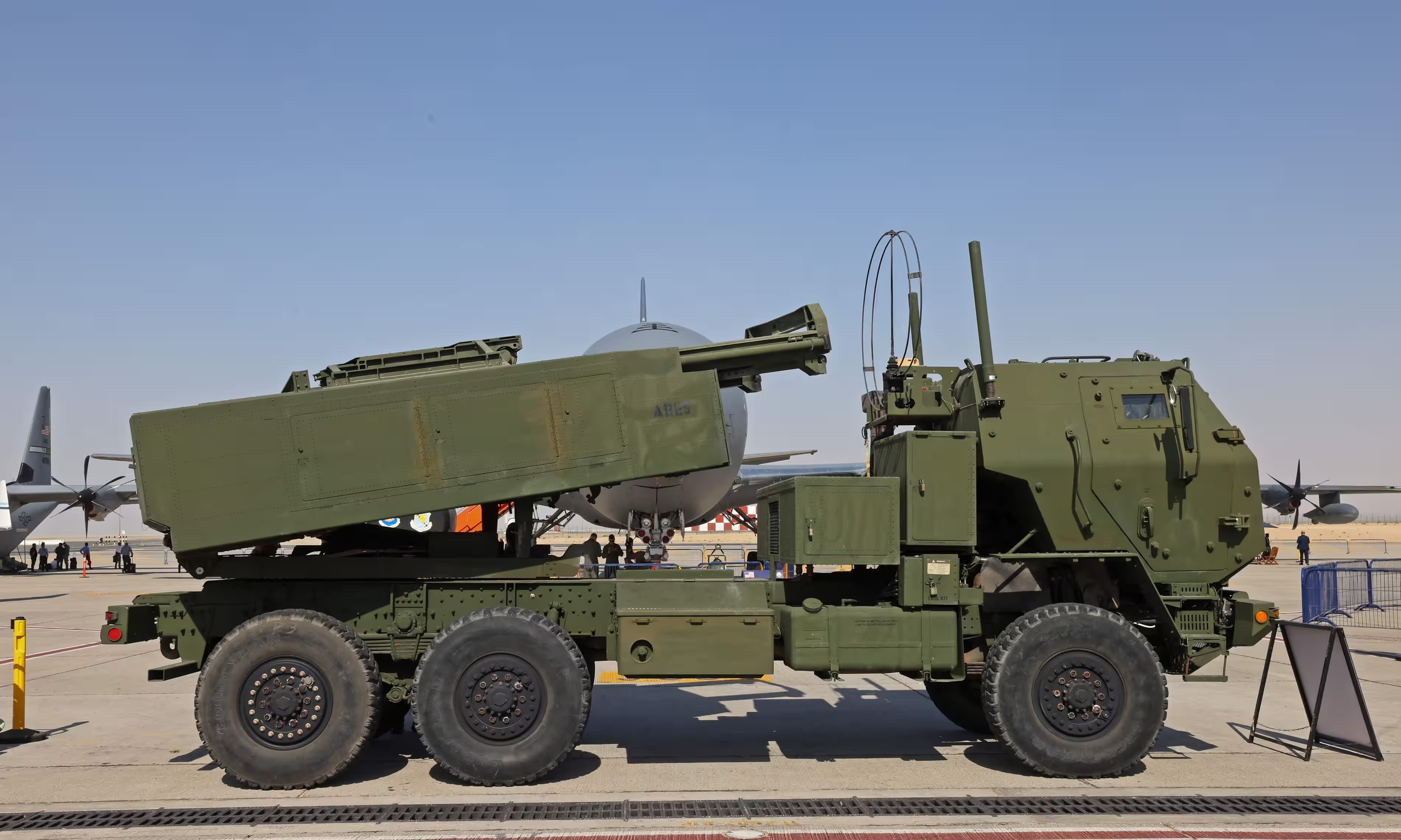 Ukraine trong cơn khát đạn dược, phải chọn lọc khi tấn công bằng HIMARS
