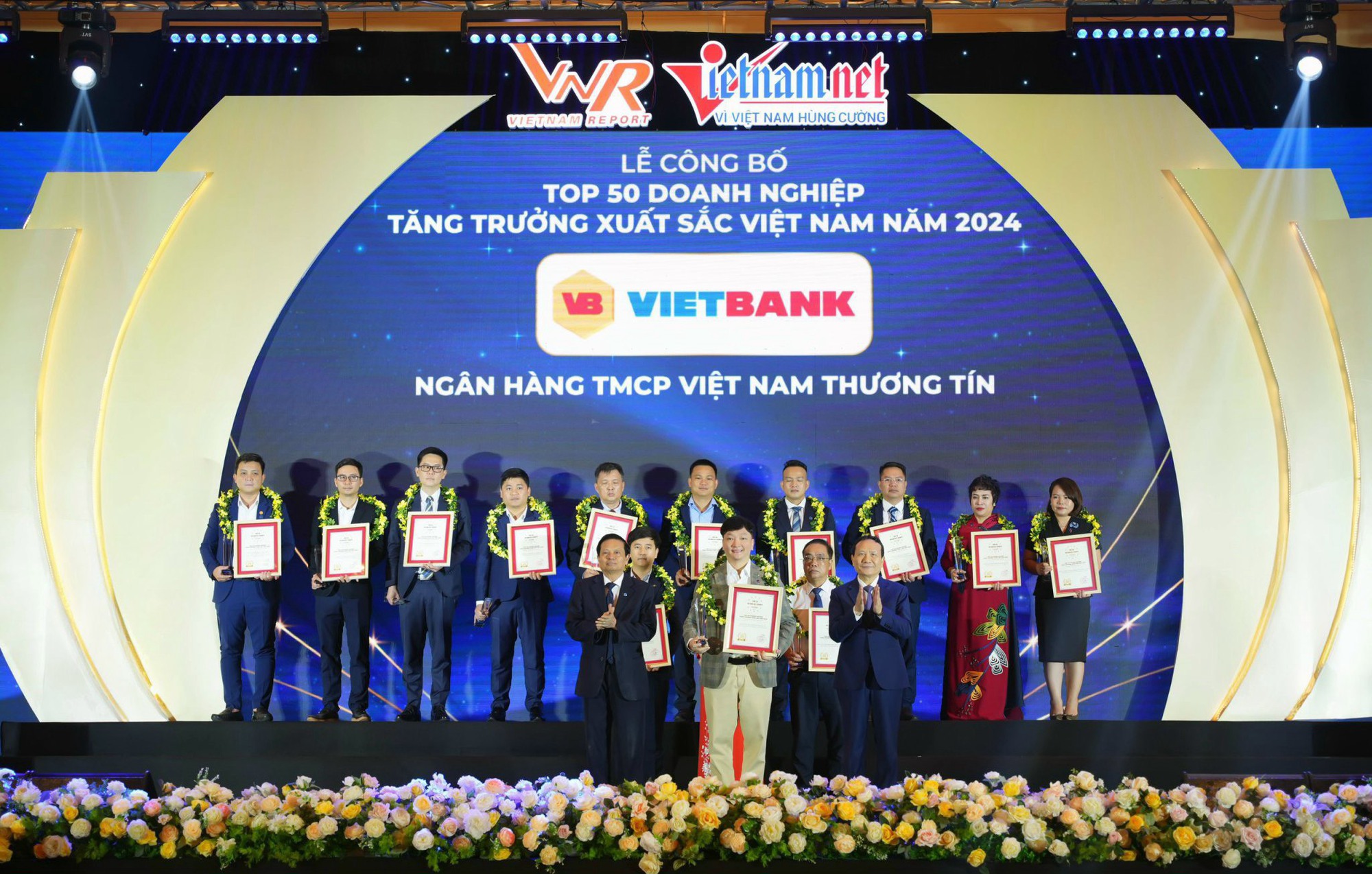 Vietbank được vinh danh top 50 doanh nghiệp tăng trưởng xuất sắc Việt ...