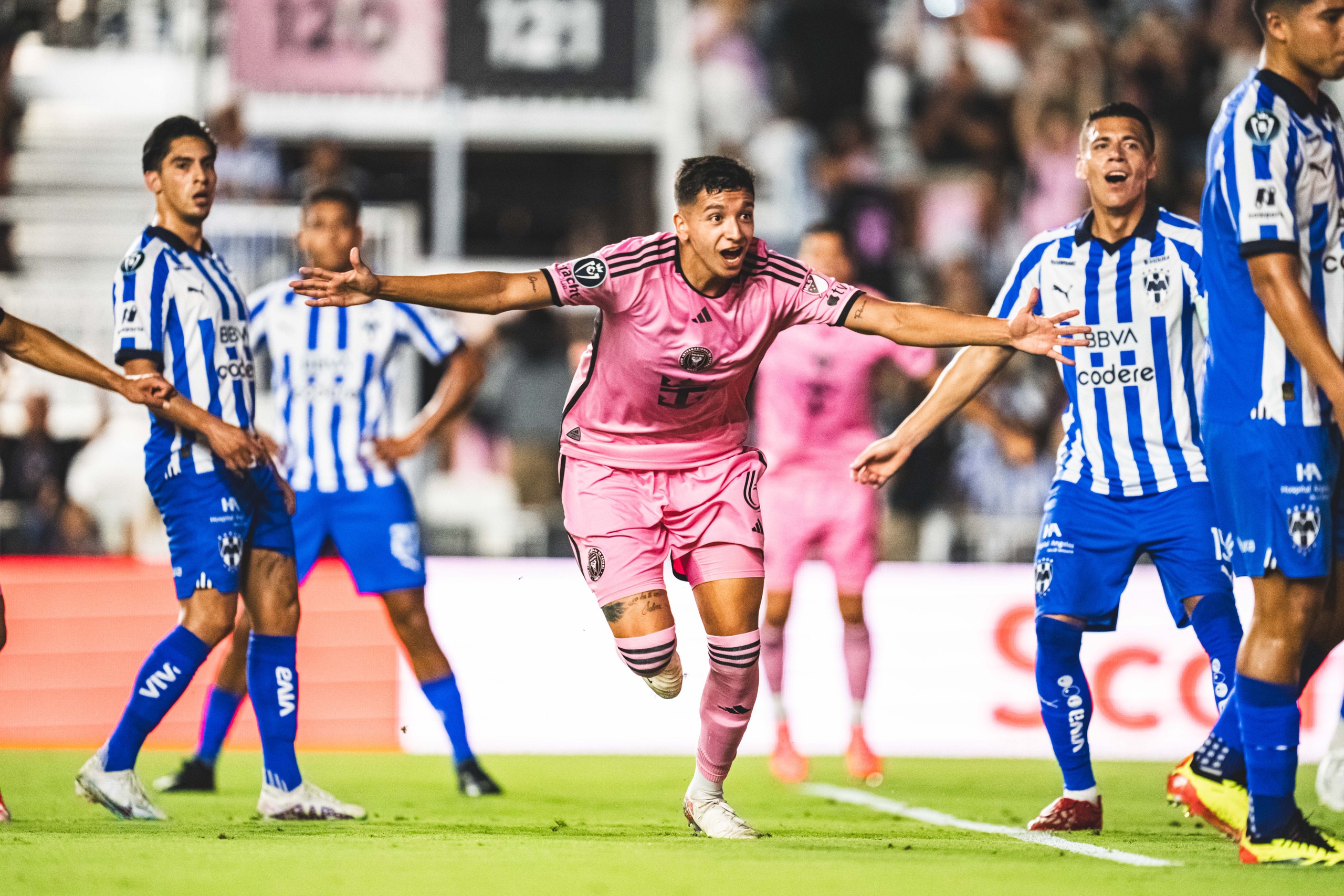 Messi không thi đấu, Inter Miami thua ngược Monterrey