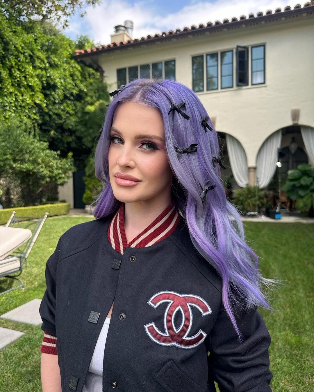 Nâng cơ mặt, tạo cơ bụng săn chắc mà không cần 'nhấc một ngón tay'