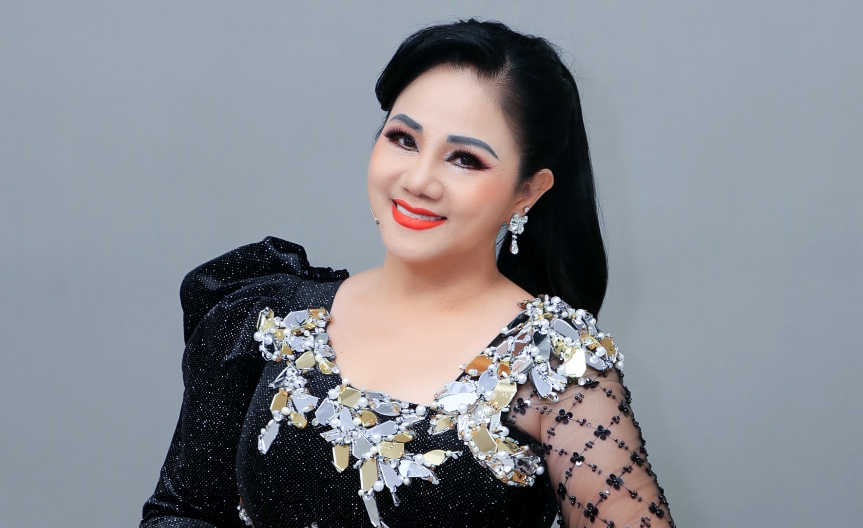 'Nữ hoàng rock' Ngọc Ánh tiết lộ lý do về Việt Nam sinh sống