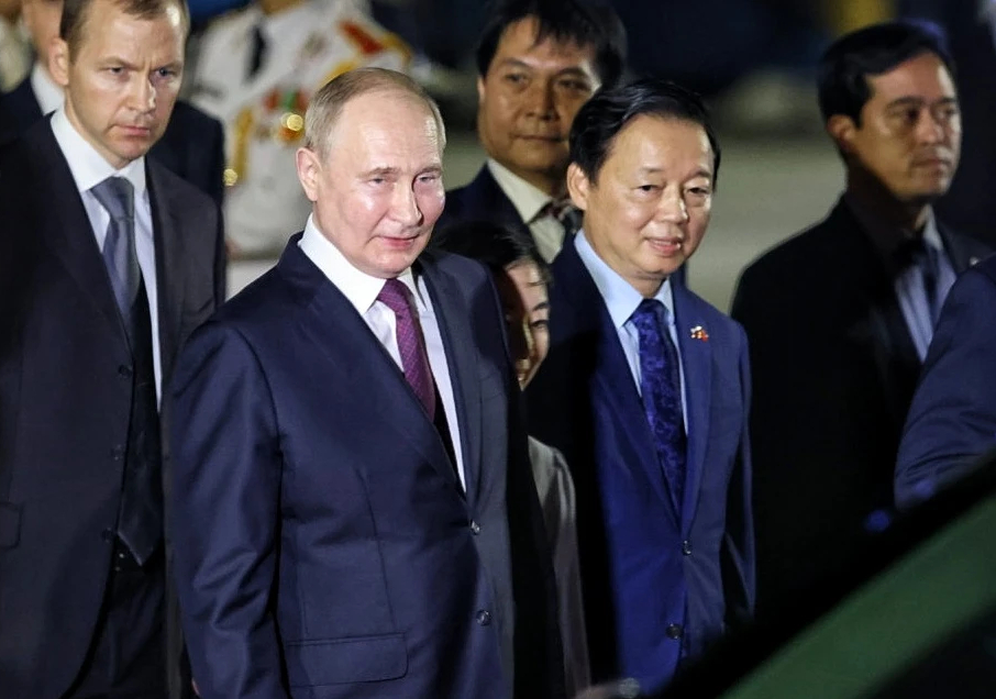 Tổng thống Nga Vladimir Putin đến Việt Nam