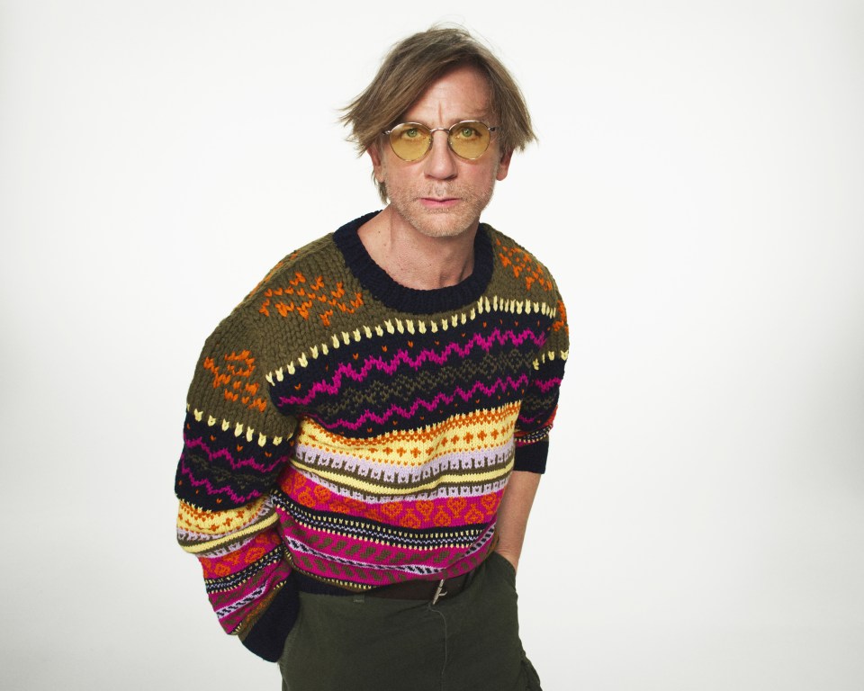 Daniel Craig gây xôn xao khi xuất hiện khác lạ