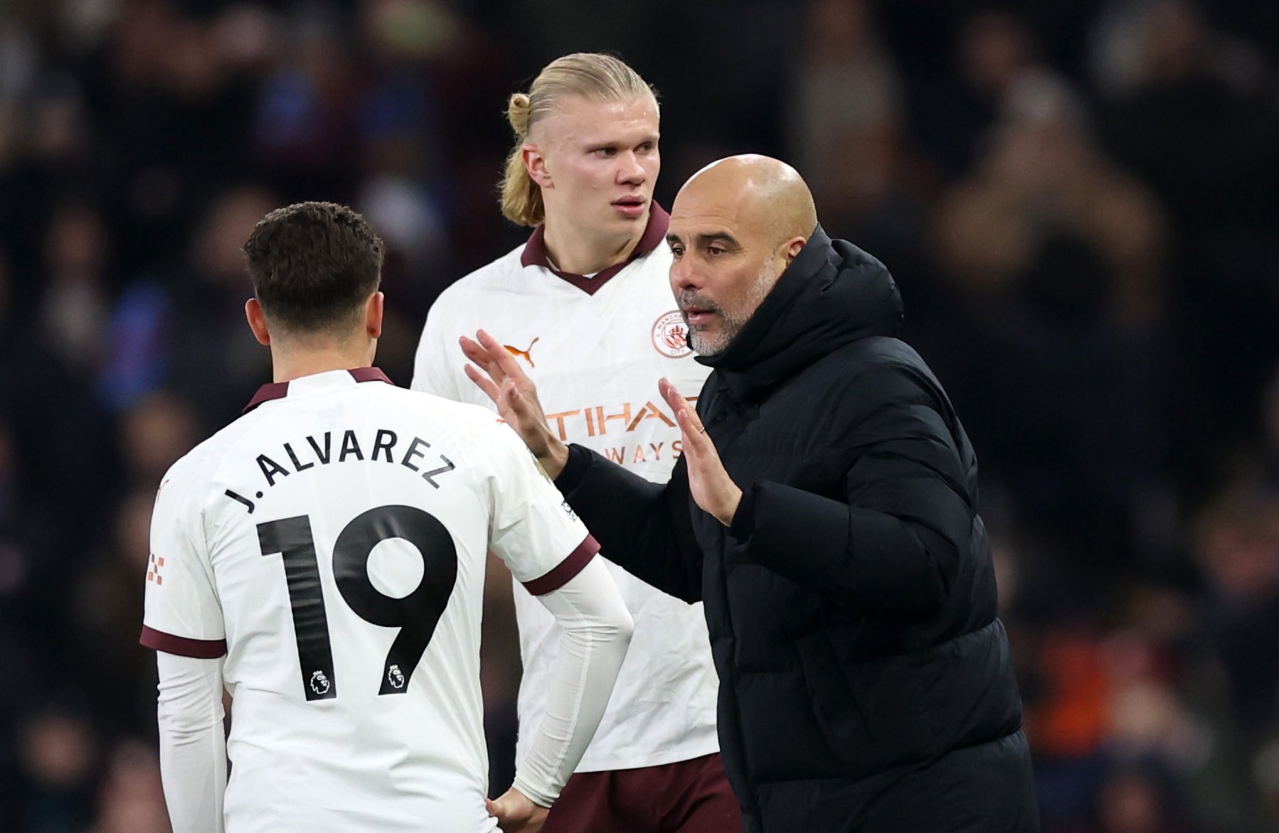 Julian Alvarez và HLV Guardiola bất ngờ khẩu chiến dữ dội: Xung đột ...