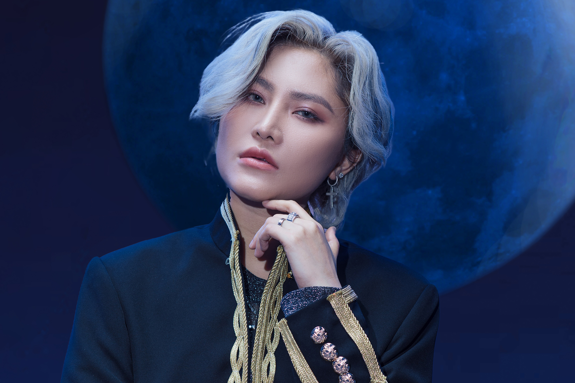 Vicky Nhung: Tôi từng bị hối thúc chuyện lập gia đình