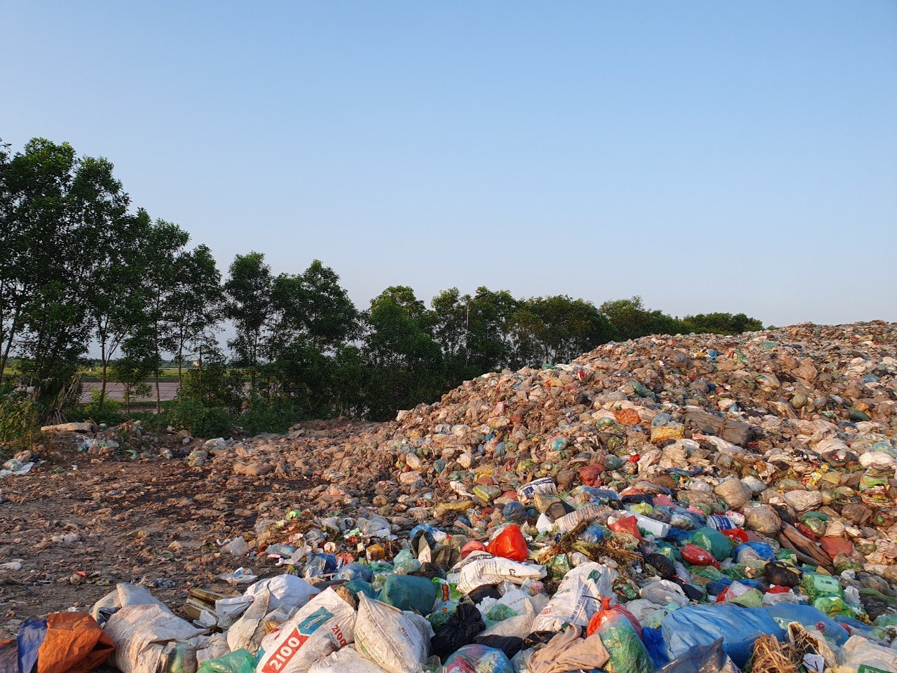 Hải Phòng chỉ đạo xử lý hàng chục bãi rác nguy cơ gây ô nhiễm môi trường