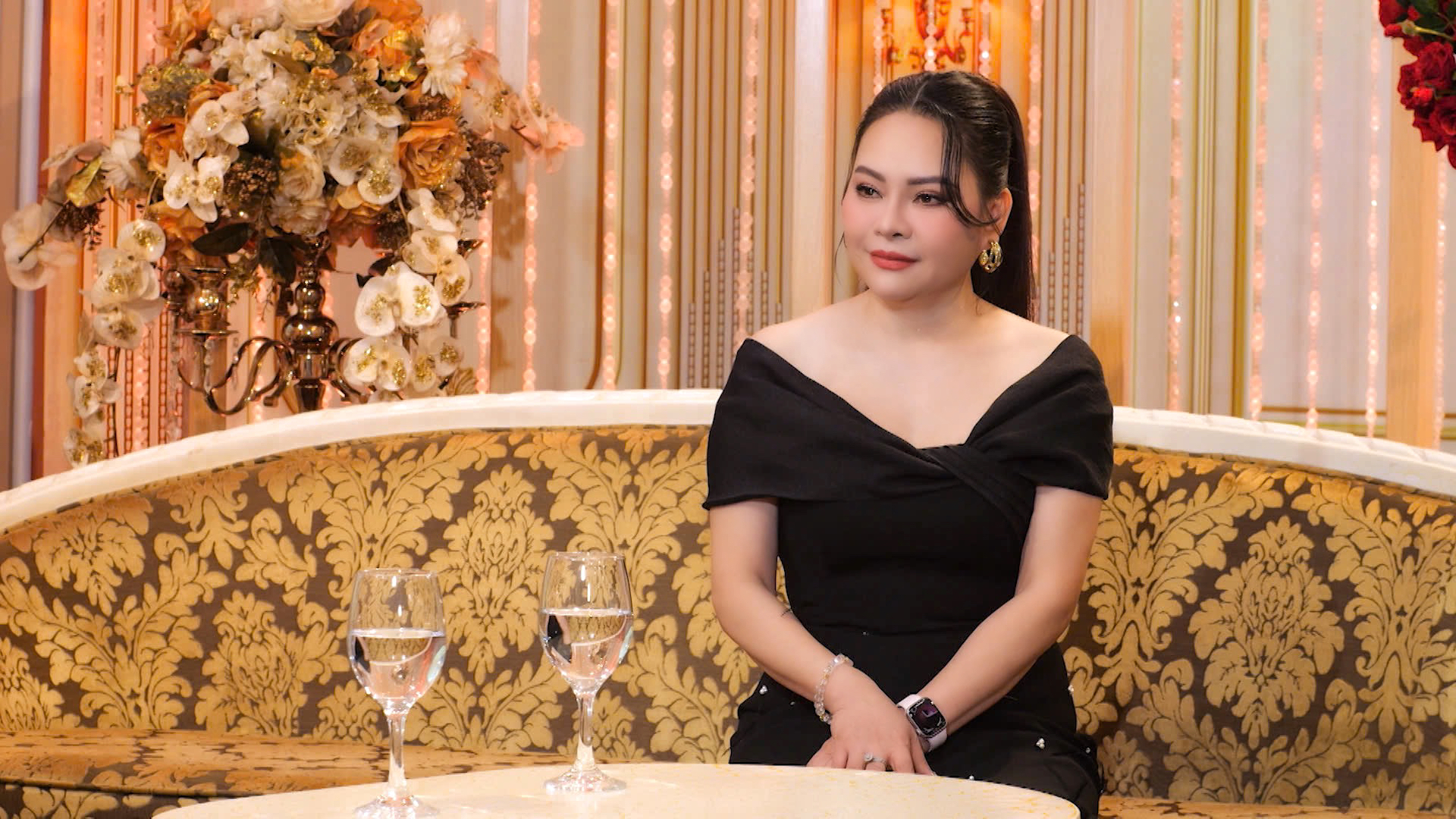 Ca sĩ Đông Đào: Tôi từng sợ ‘ế’ vì có mũi hếch và đôi mắt sắc sảo