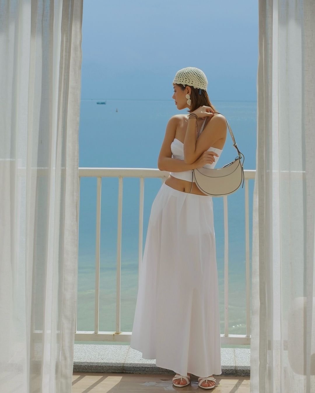 Suggested clothes for her to go to the beach at the end of summer ...