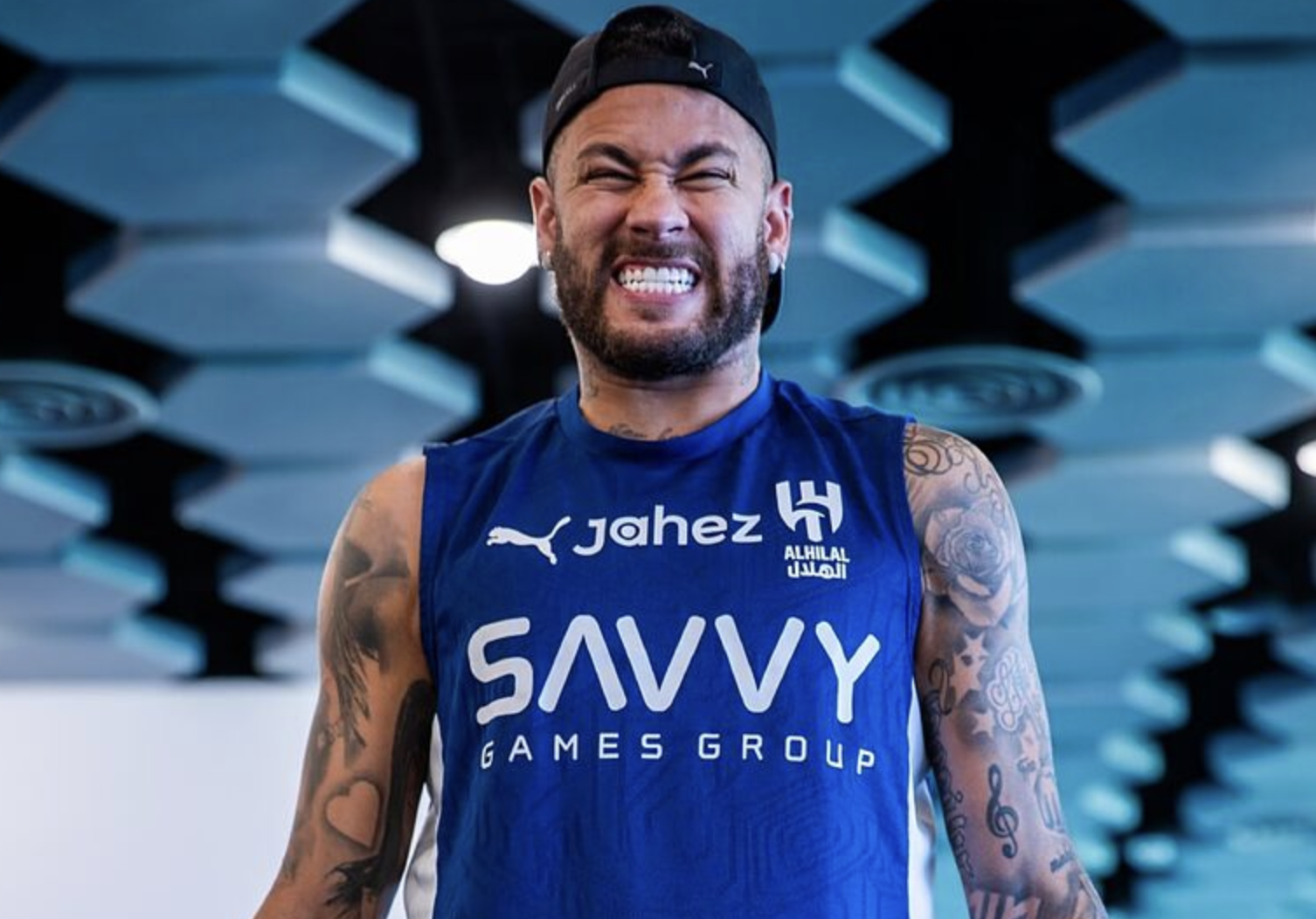 Neymar bác bỏ thông tin xin trở lại CLB Barcelona