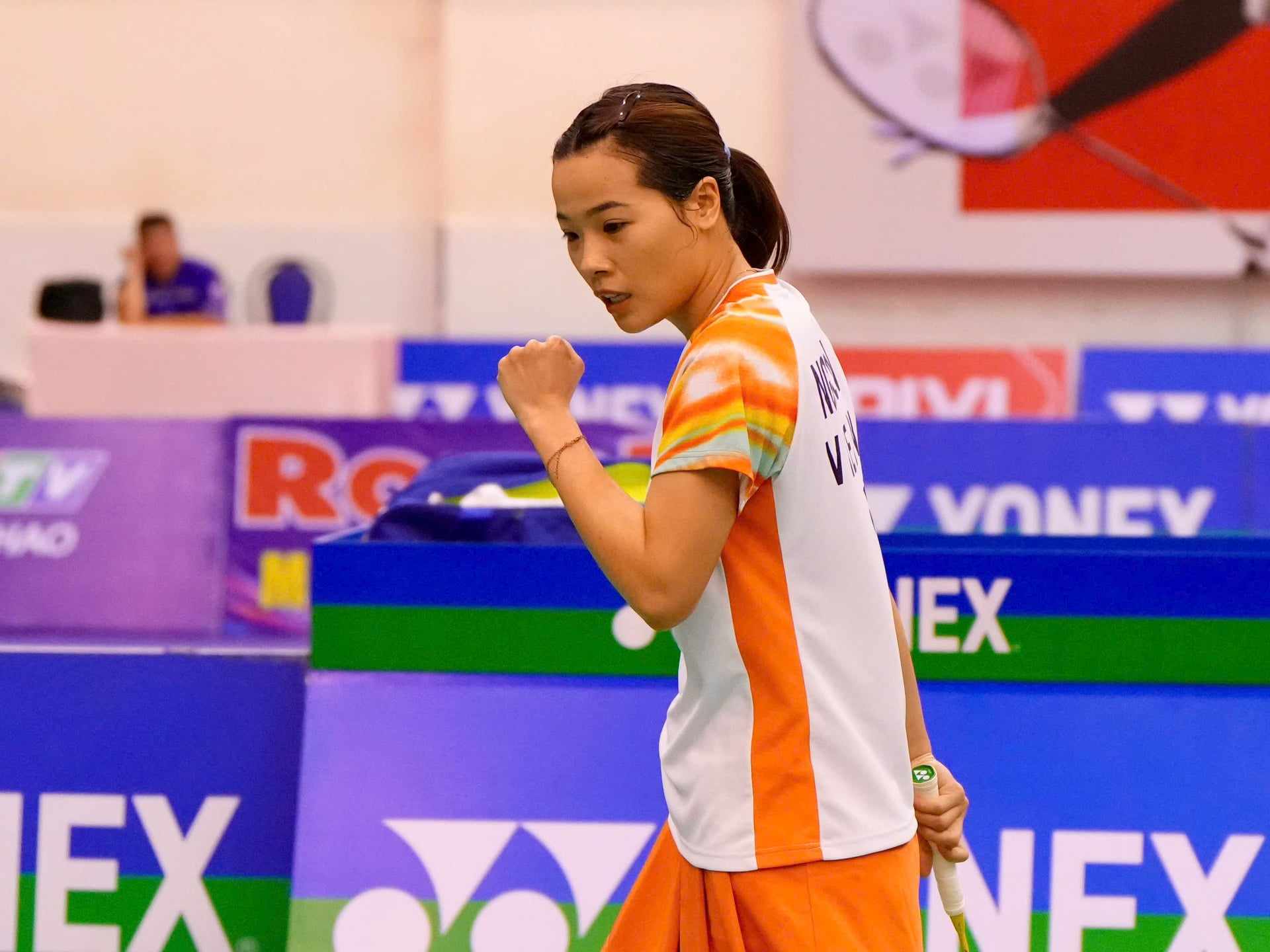 Nóng: Đánh bại tay vợt Nhật Bản, Nguyễn Thùy Linh vô địch cầu lông Việt ...