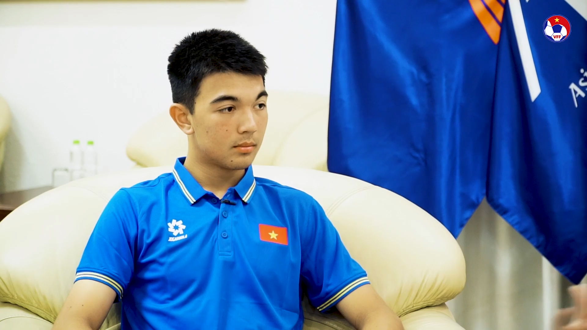 Cầu thủ Việt kiều Maxwell: Tôi được khoác áo Việt Nam là ước mơ của mẹ