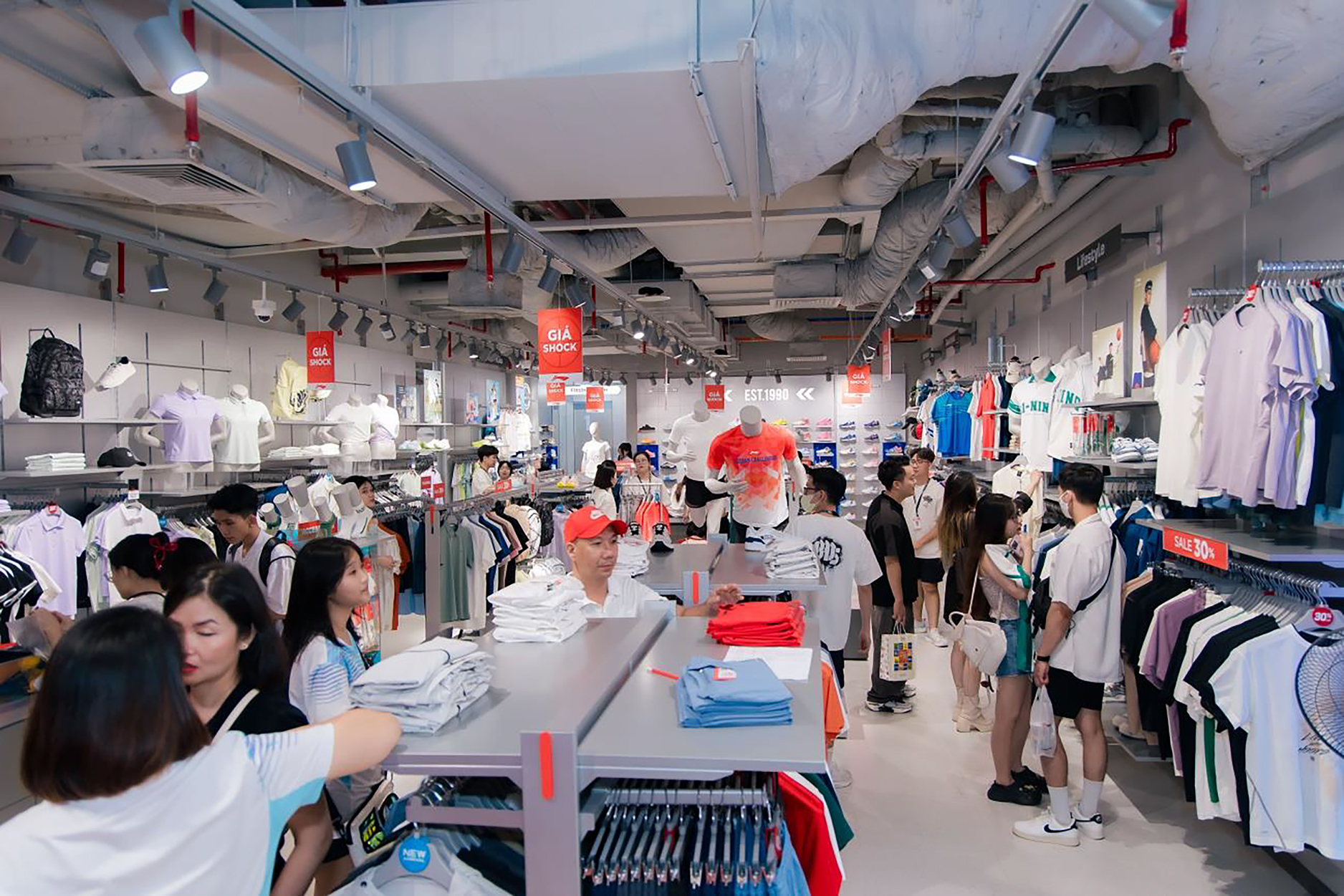 Ca sĩ Isaac đồng hành cùng Li-Ning, trở thành đại sứ độc quyền thời ...