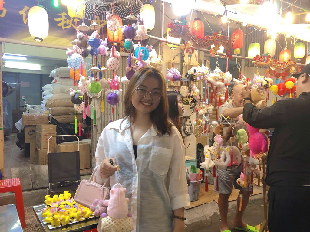 Lồng đèn Labubu tạo 'cơn sốt' trên thị trường