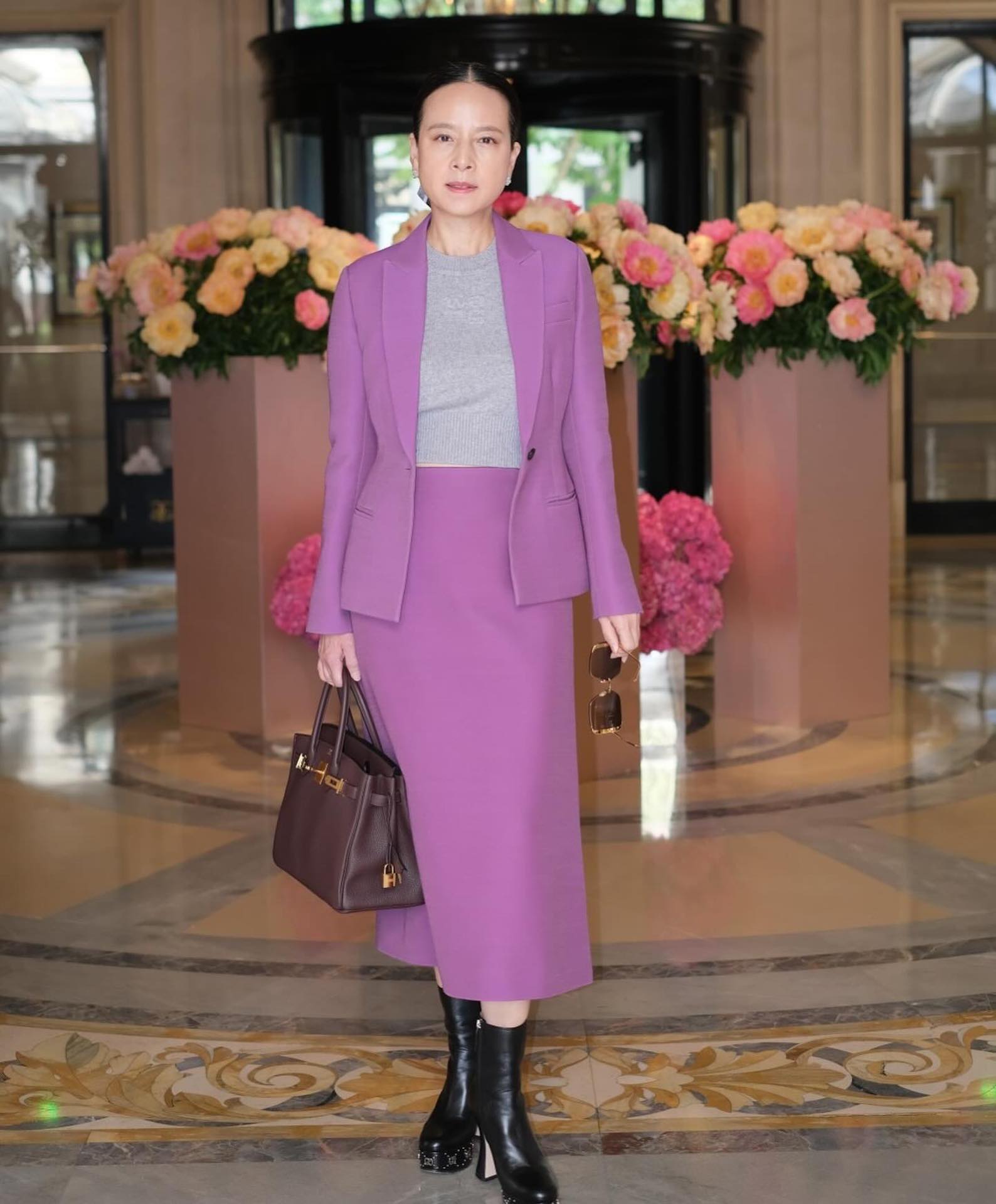 Phong cách thời trang thanh lịch, 'đậm mùi tiền' của Madam Pang