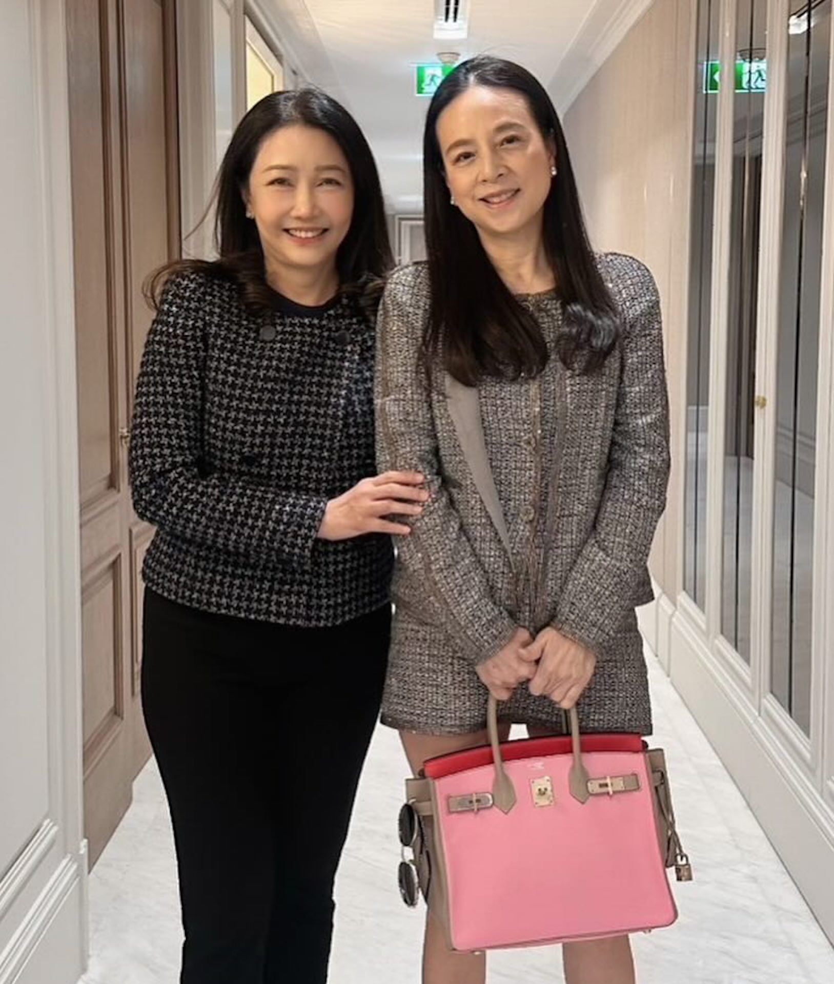 Phong cách thời trang thanh lịch, 'đậm mùi tiền' của Madam Pang