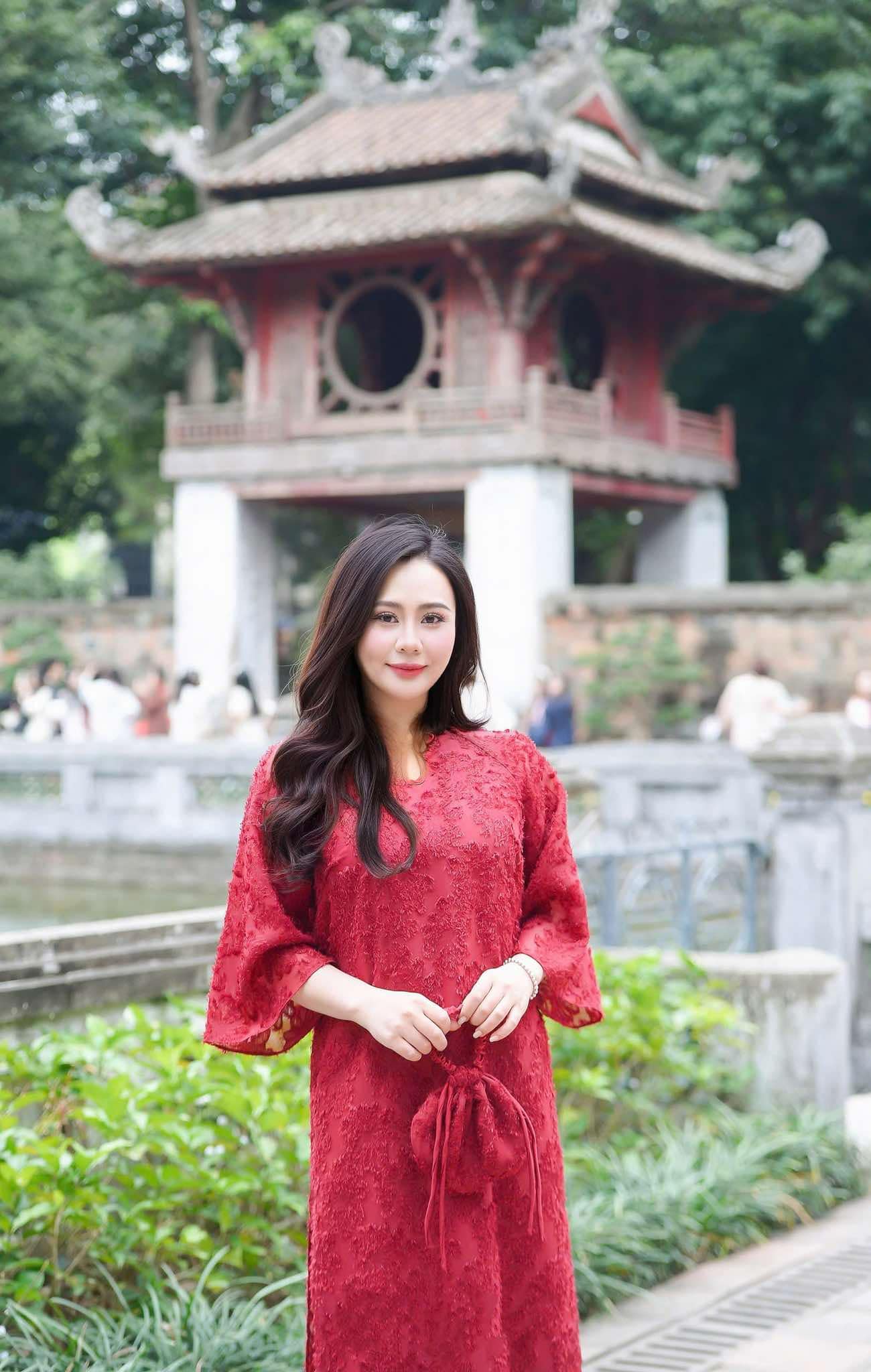 Diễn viên Phan Kim Oanh sau 2 năm đăng quang hoa hậu