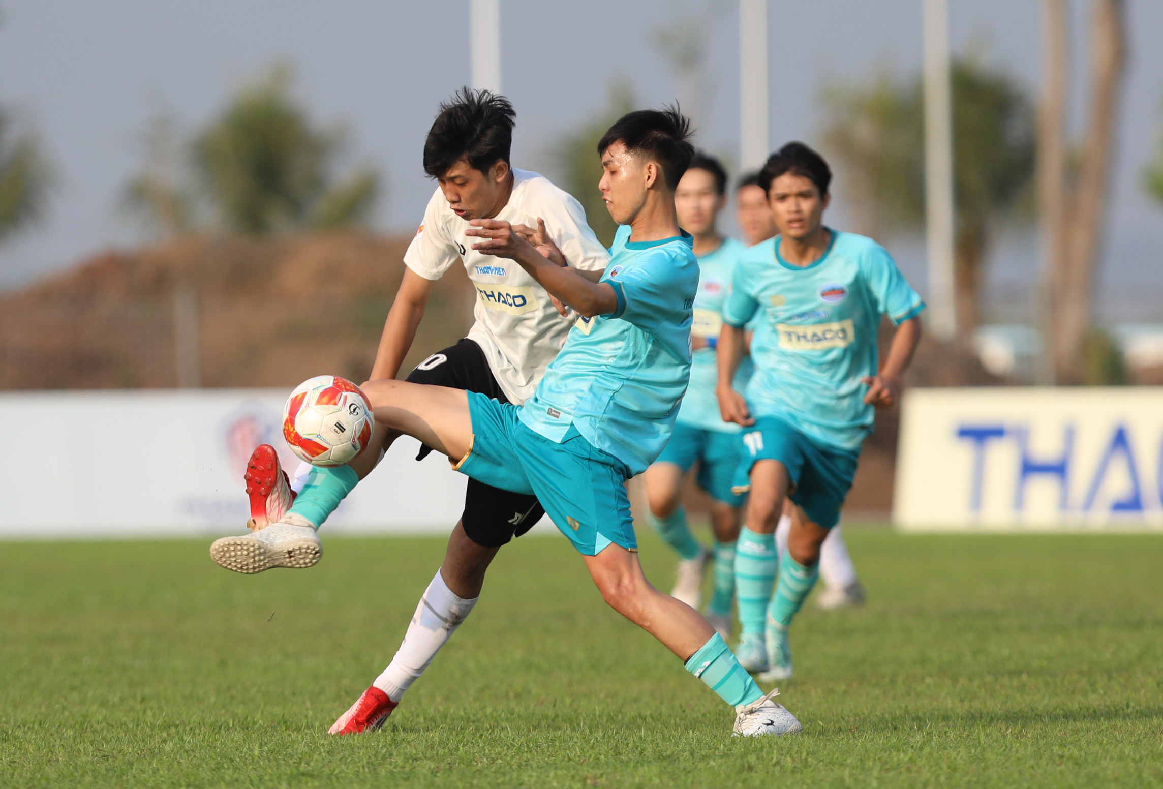 Trường CĐ CNQT Lilama 2 0-11 Trường ĐH Công nghệ Đồng Nai: Mưa bàn thắng