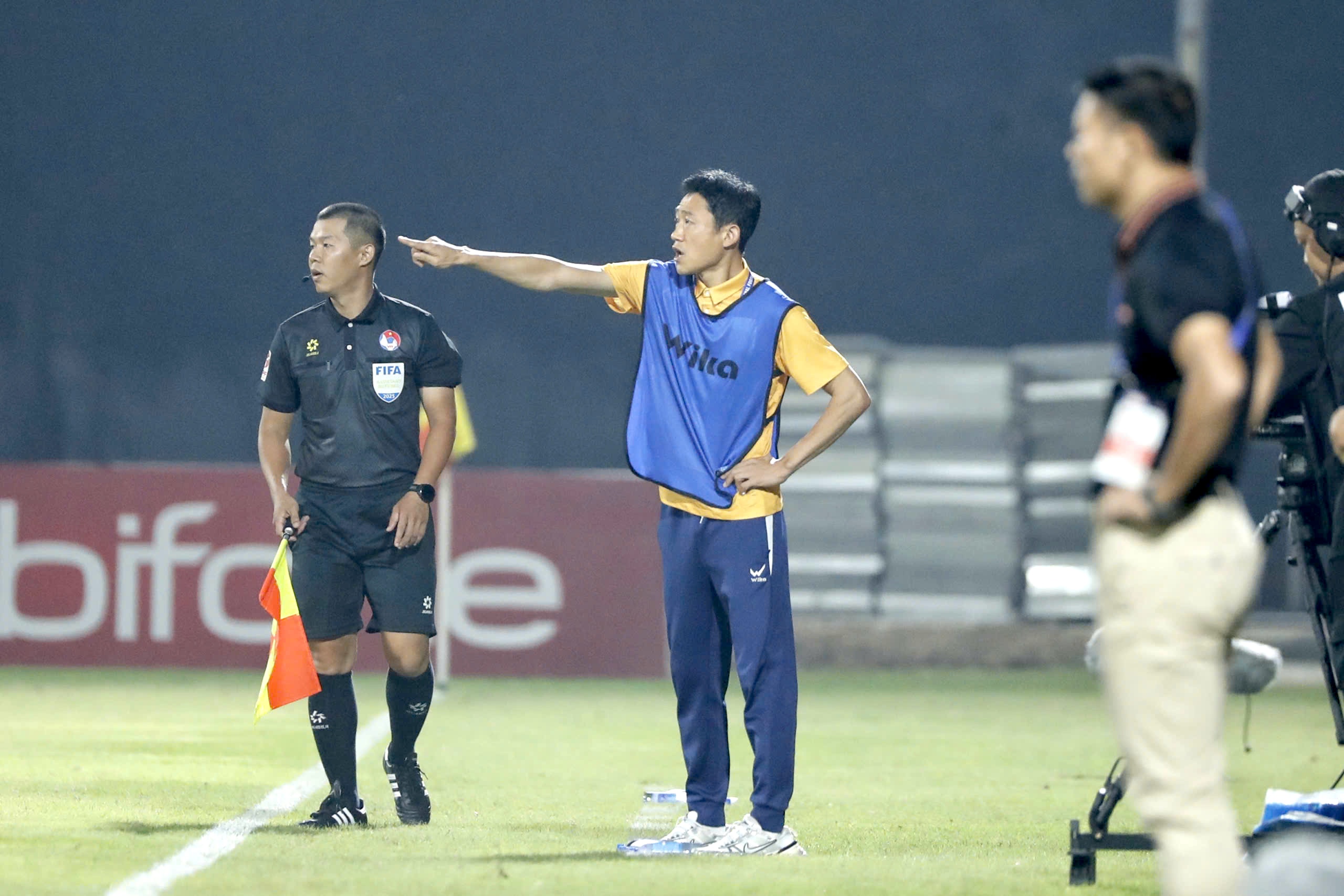 Ông Vũ Tiến Thành đấu trí trợ lý thầy Kim: Cuộc chiến cực khó lường ...