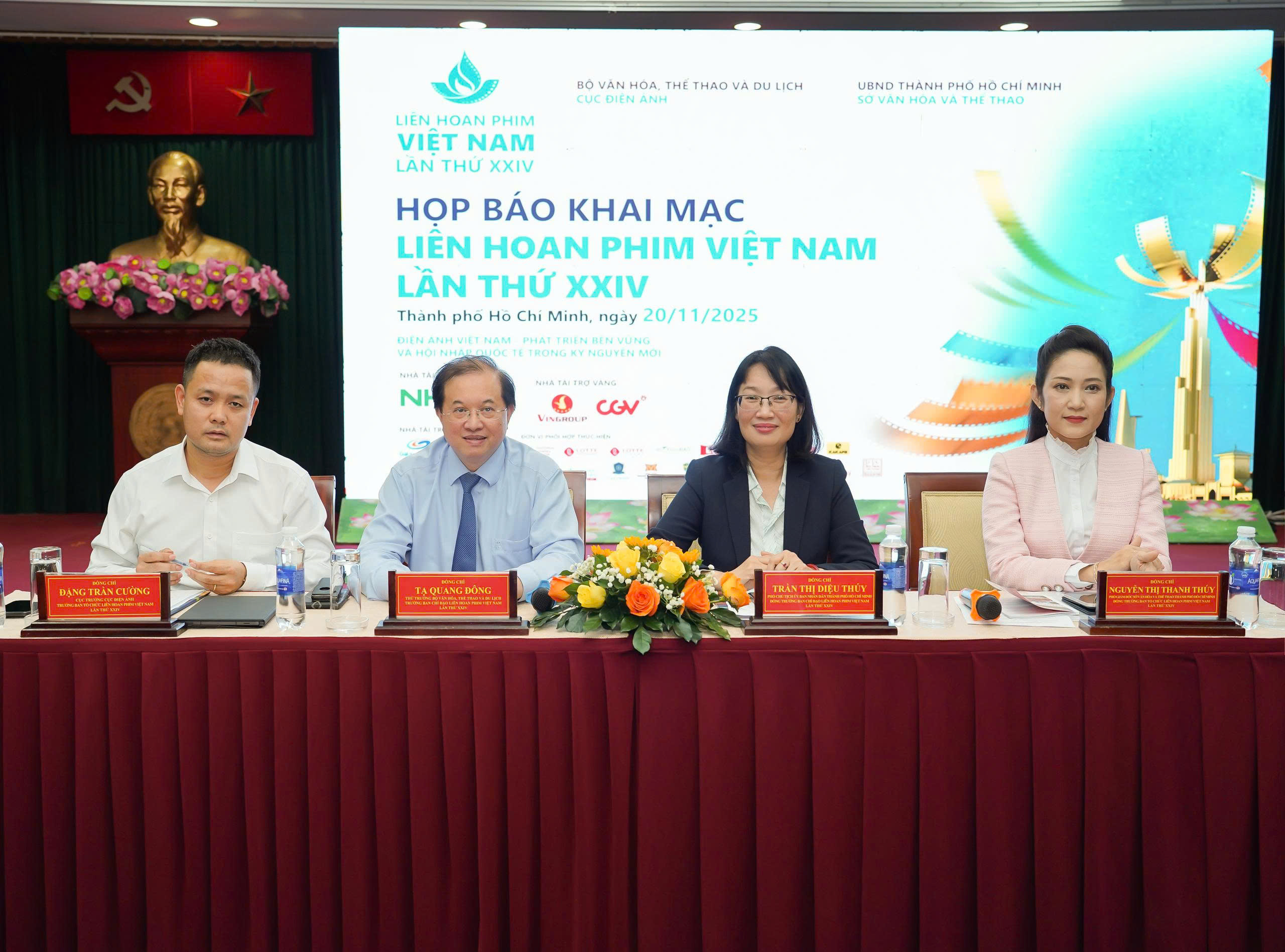 « Red Rain » et une série de films à gros budget (plusieurs centaines ...