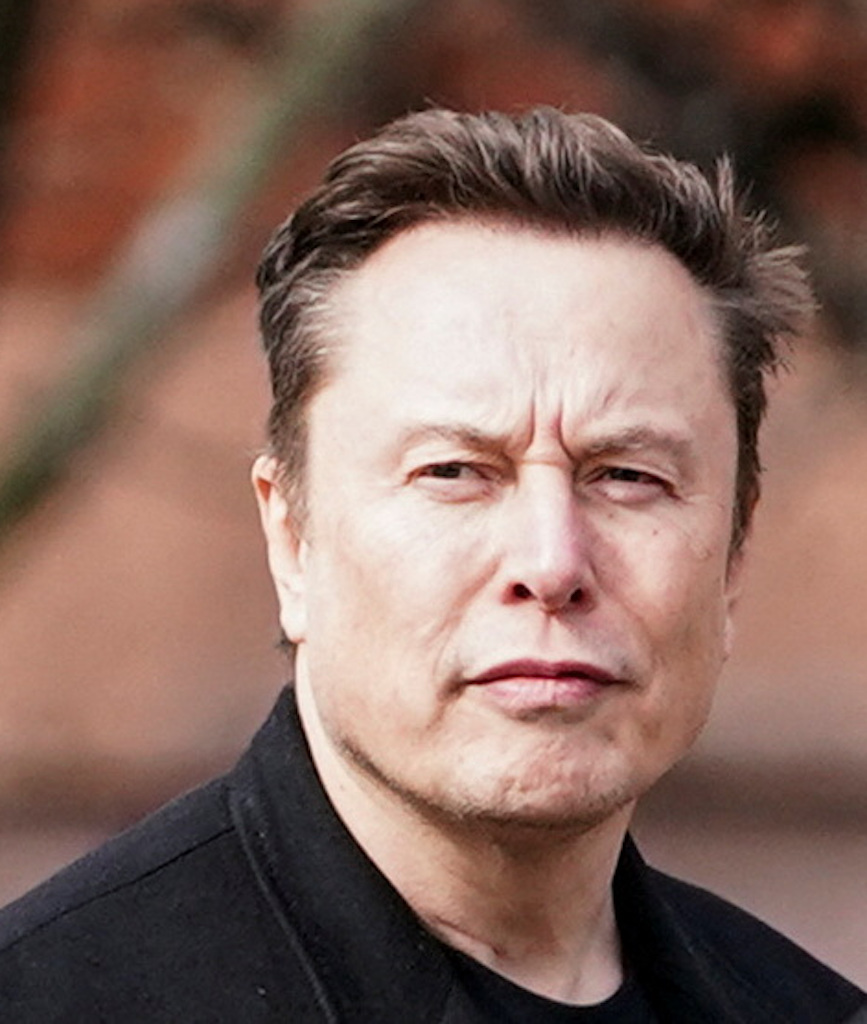 [Mỹ] Nữ diễn viên bị dọa giết sau khi Elon Musk đăng tin giả | VOZ