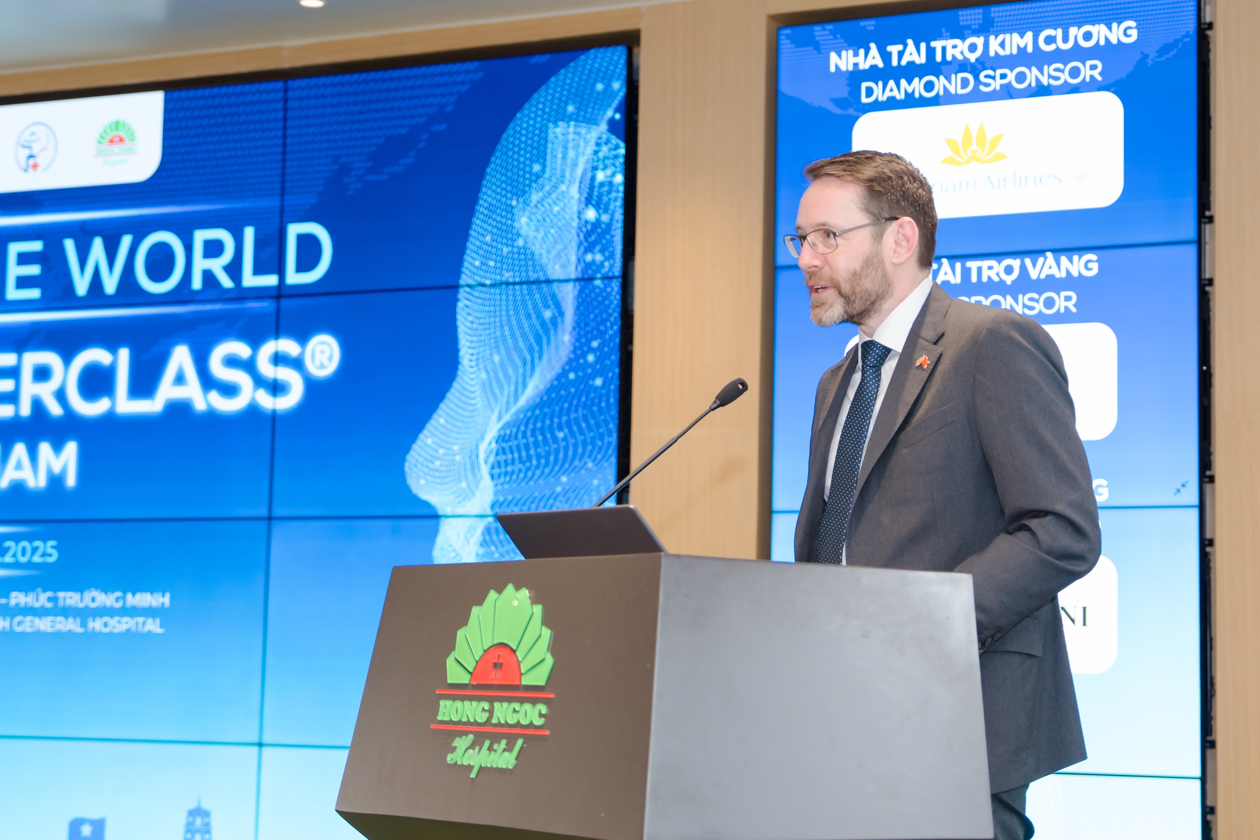 Hội nghị ENT Masterclass® chia sẻ đột phá điều trị tai mũi họng, phẫu thuật đầu cổ