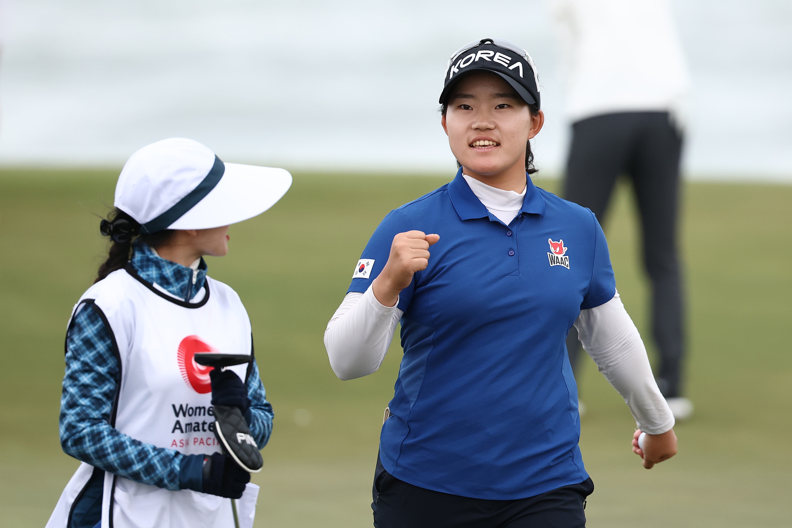 Golfer Hàn Quốc vượt gió chiếm ngôi đầu WAAP Championship