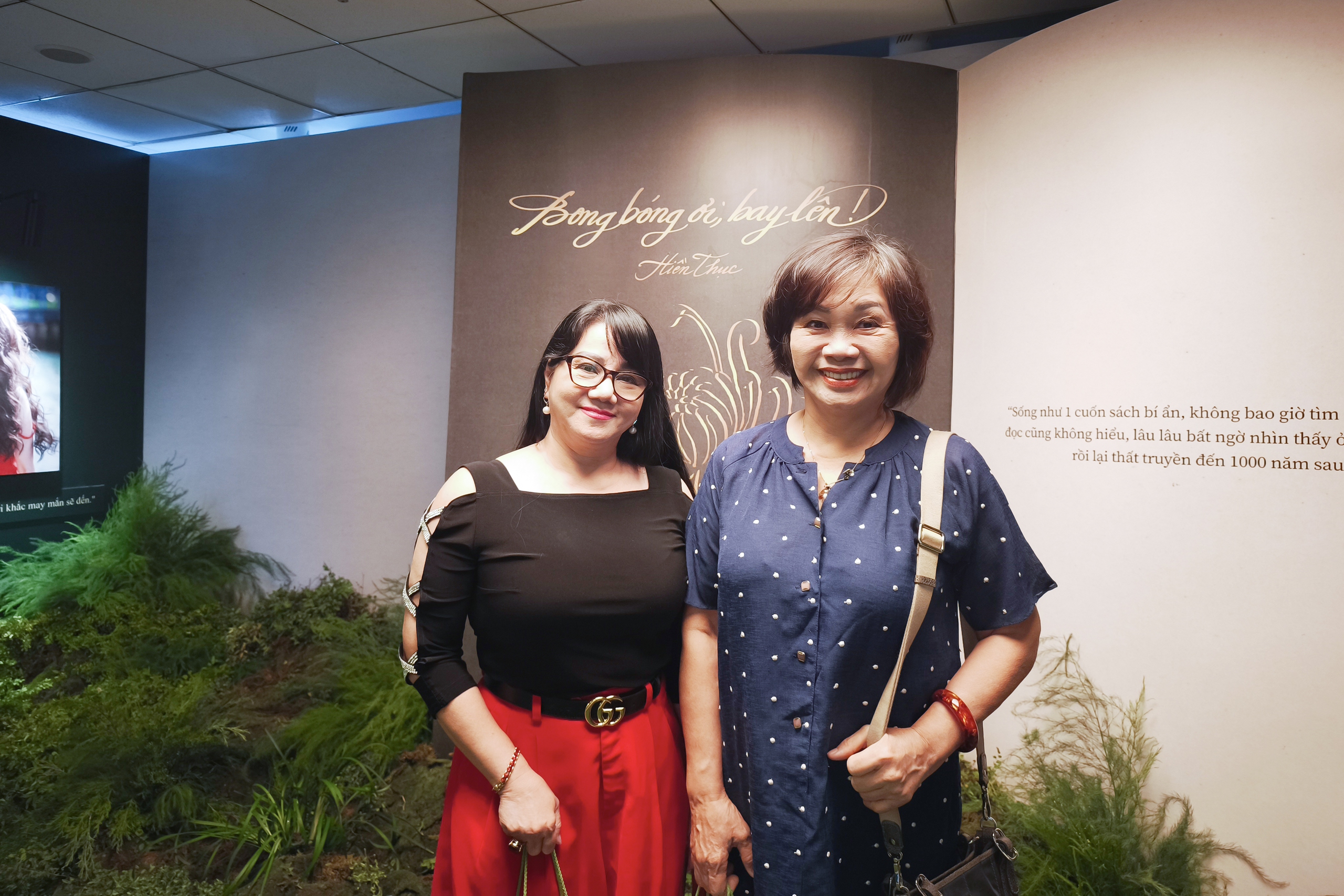 Singer Hien Thuc continuously burst into tears when mentioning a ...