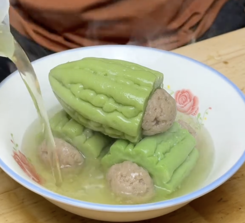 Làm thịt kho tàu, canh khổ qua từ... rau câu, chàng trai miền Tây nhận ...