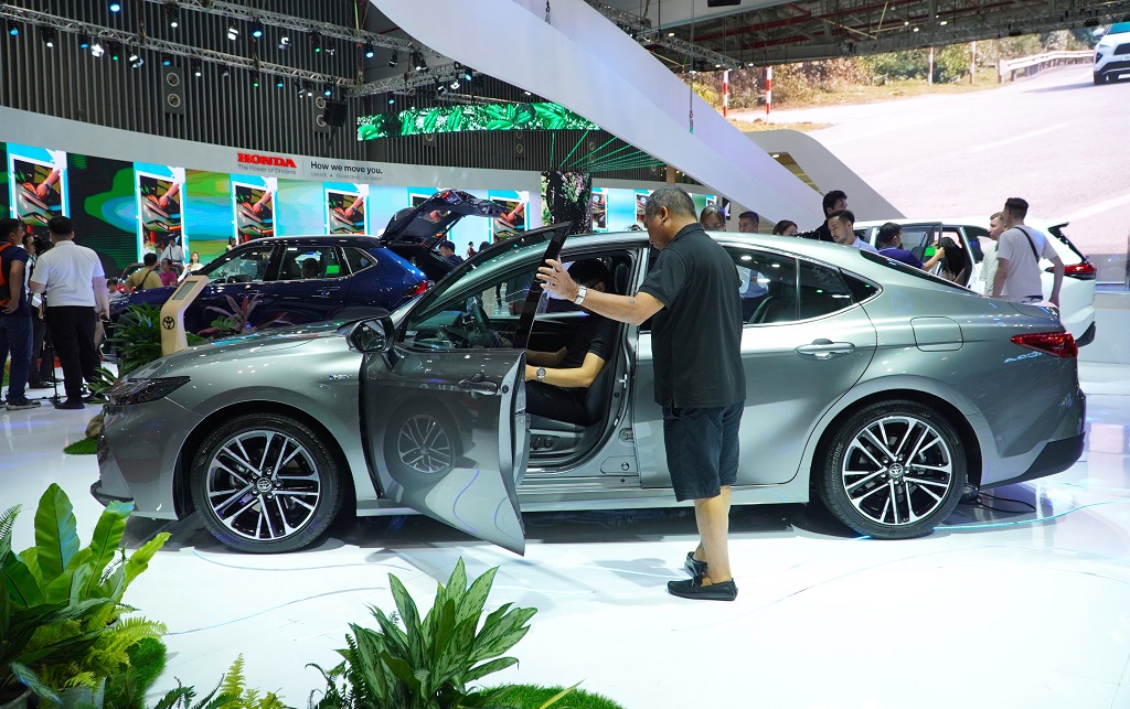 Sedan hạng D: Mỗi Toyota Camry còn giữ được sức hút