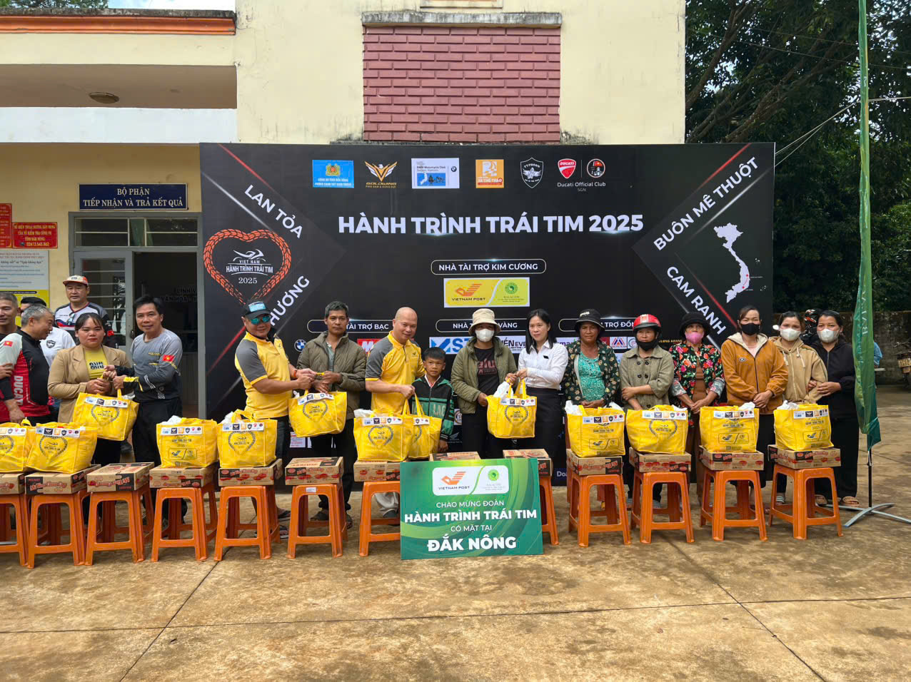 Voyage au cœur des clubs de moto à travers le pays