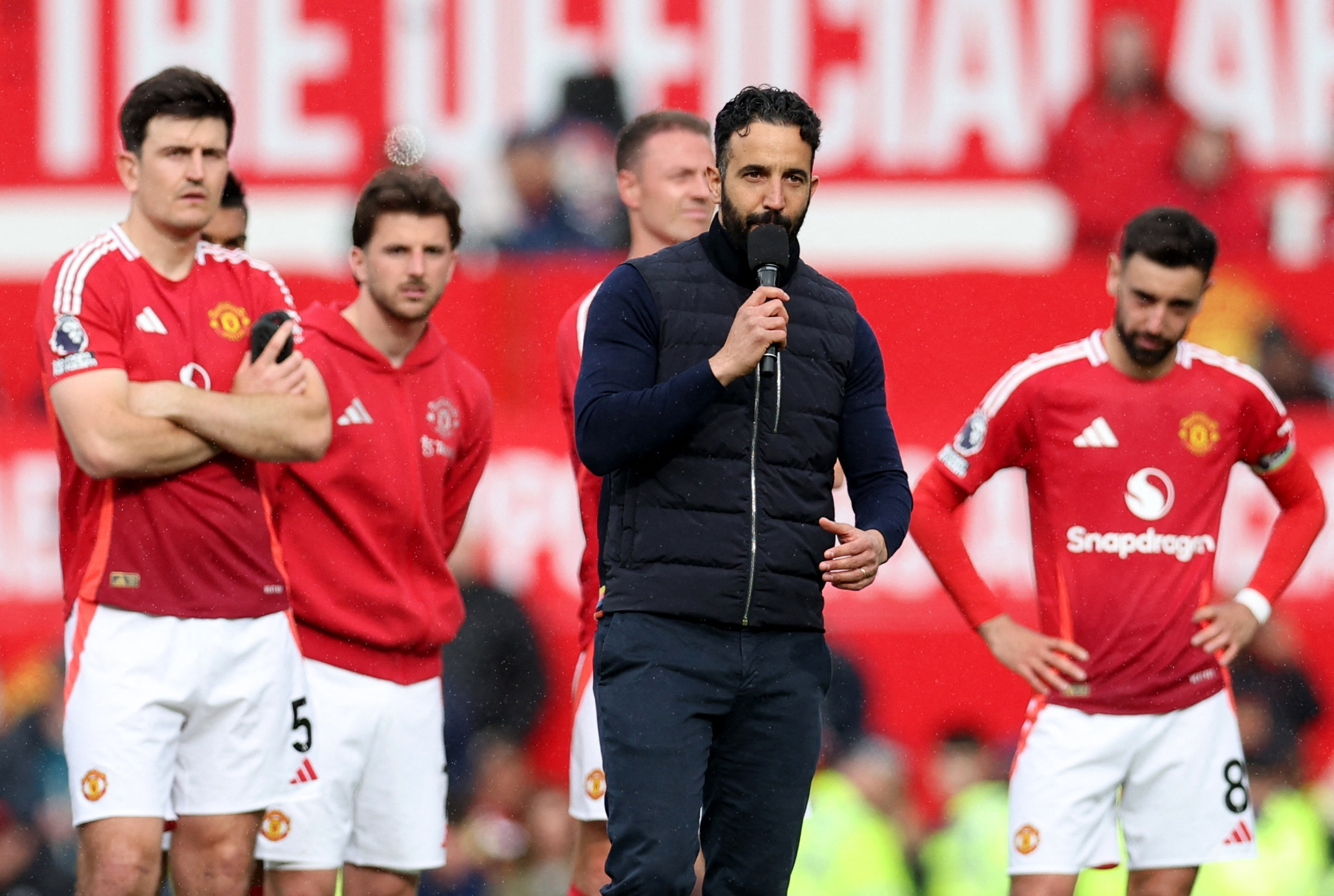 The transfer window heats up, MU buys first player, Man City and ...