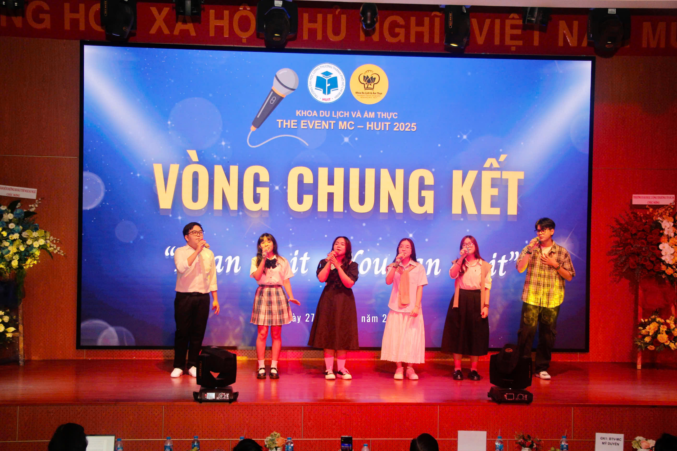 Host of the Ethnic Beauty Queen event, Huynh Trong Duc crowned The Event MC HUIT