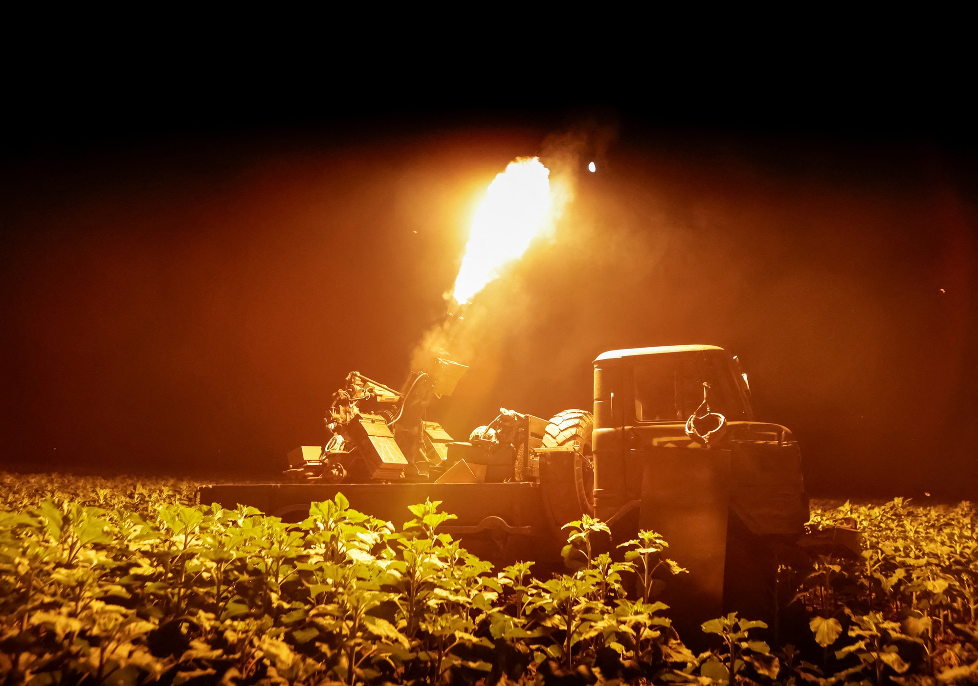 Chiến sự Ukraine ngày 1.240: Nga kiểm soát 3 làng, cảnh báo 'phủ đầu' phương Tây