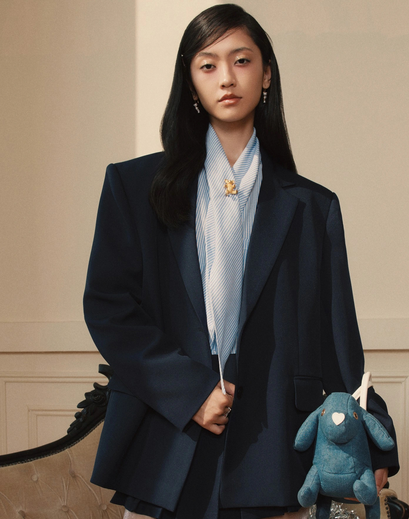 Nữ công sở 'nghiện' blazer không nên bỏ qua phong cách corporatecore