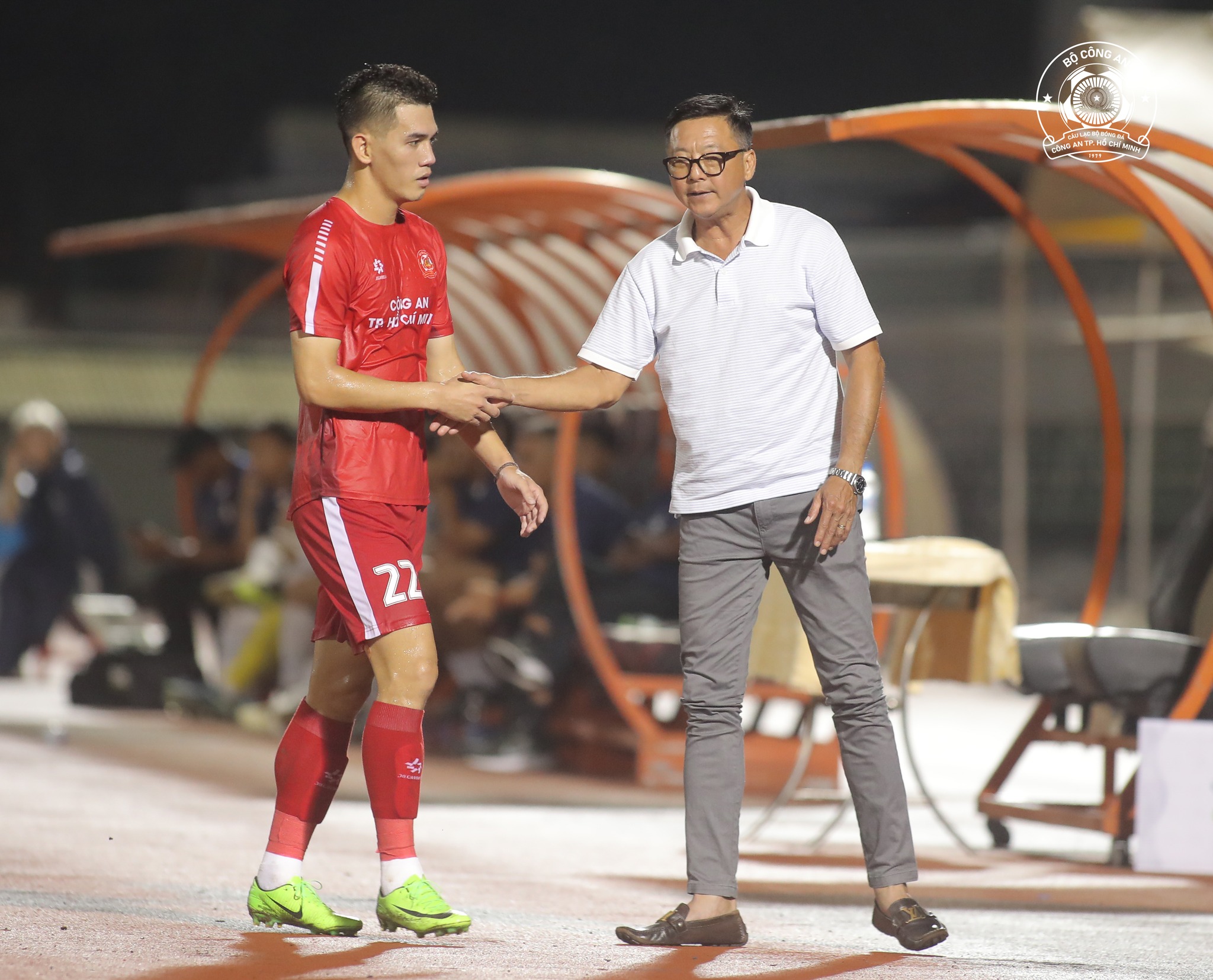 Ho Chi Minh City Police Club: Great reunion between Coach Le Huynh Duc and Tien Linh