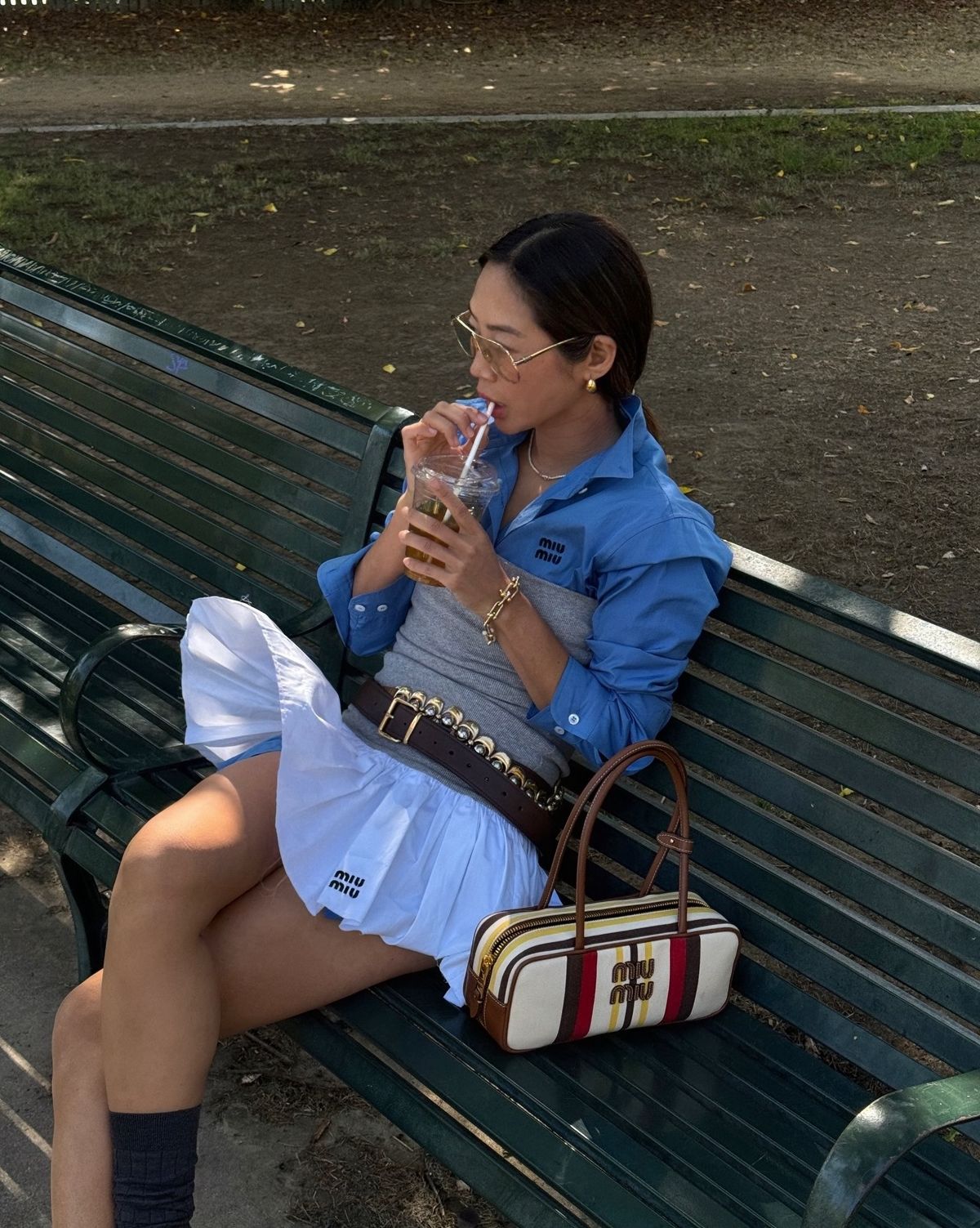 Chỉ cần phụ kiện này, trang phục bình thường cũng hóa sang xịn