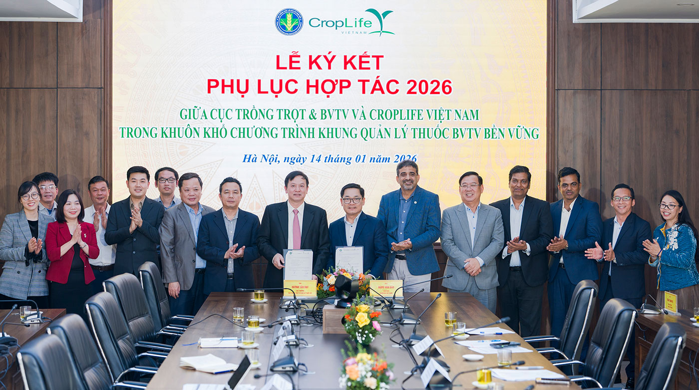 CropLife Việt Nam thúc đẩy sử dụng thuốc BVTV sinh học, công nghệ phun ...