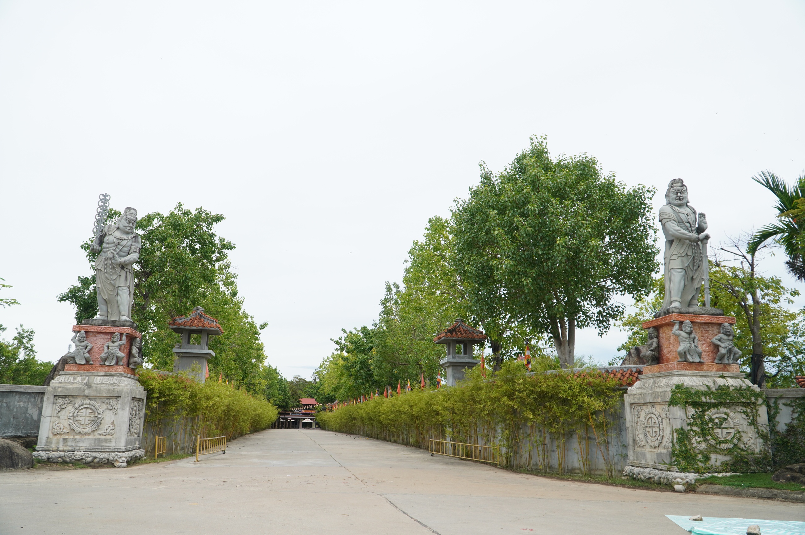 Den 245 år gamla antika pagoden liknas vid den antika staden Phoenix i ...