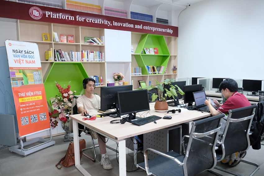 Foreign Trade University has a branch campus in Ho Chi Minh City.