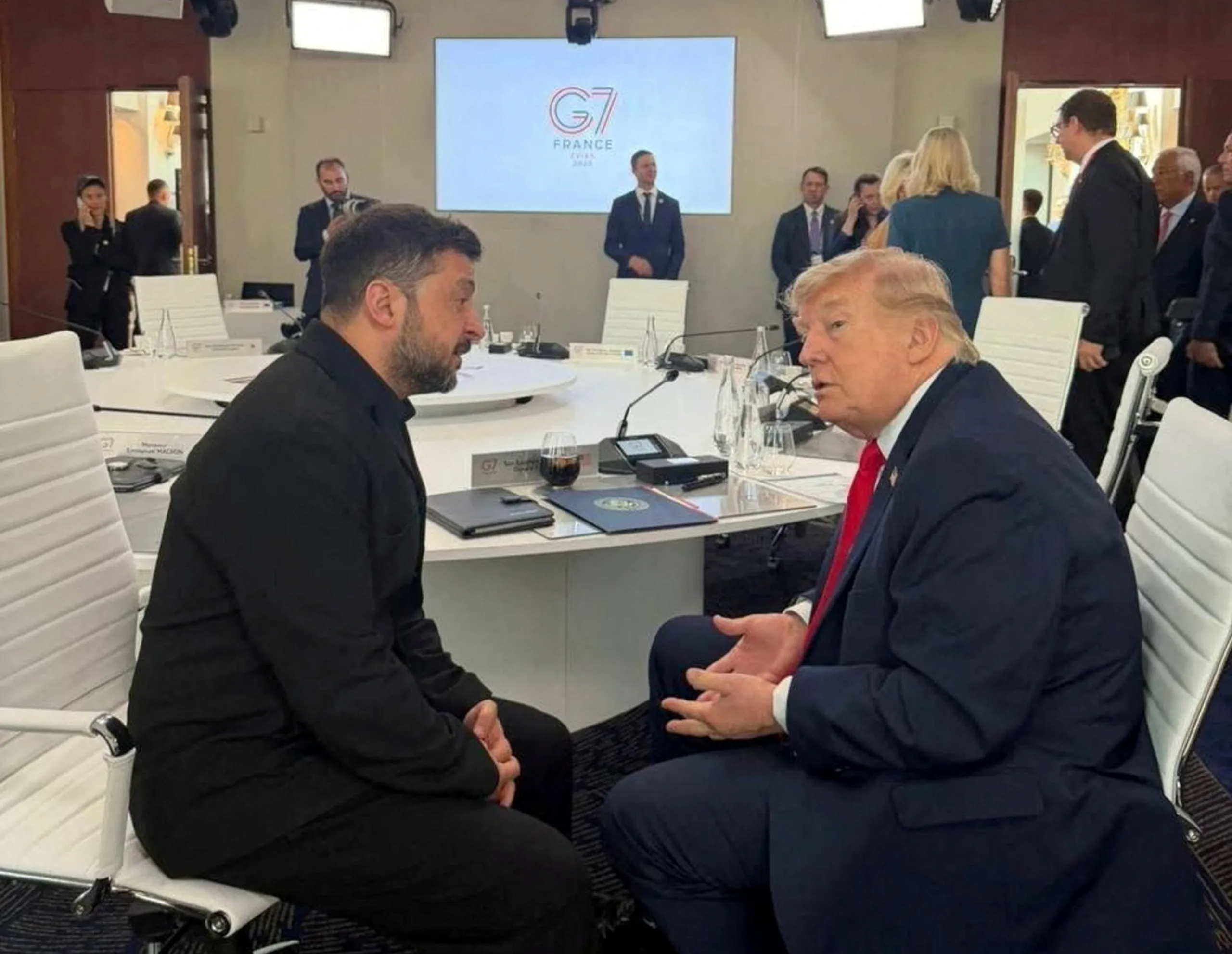 Apakah Trump mendukung Ukraina memberikan tekanan kuat pada Rusia?
