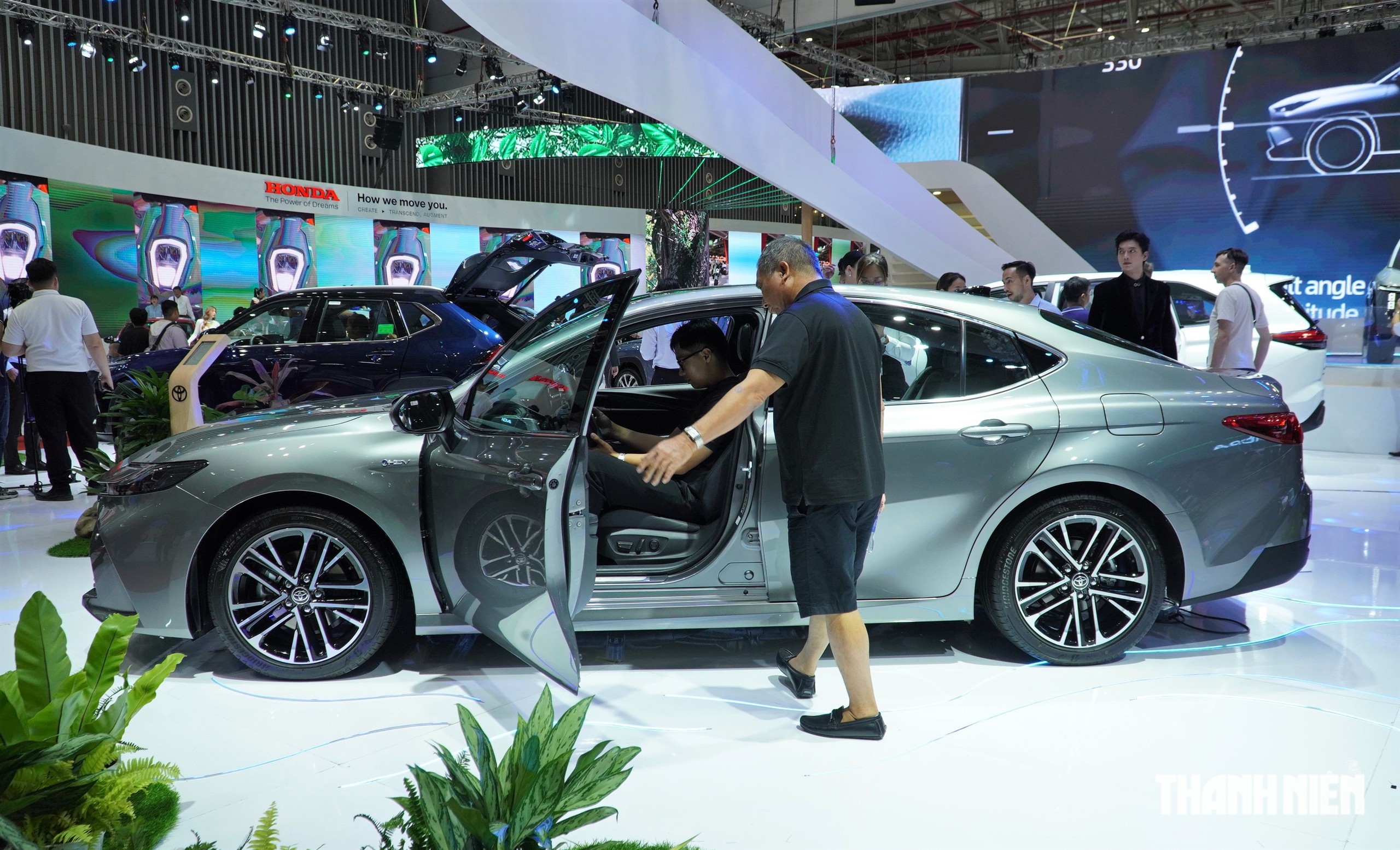 Xe hybrid có 'kén' xăng E10?